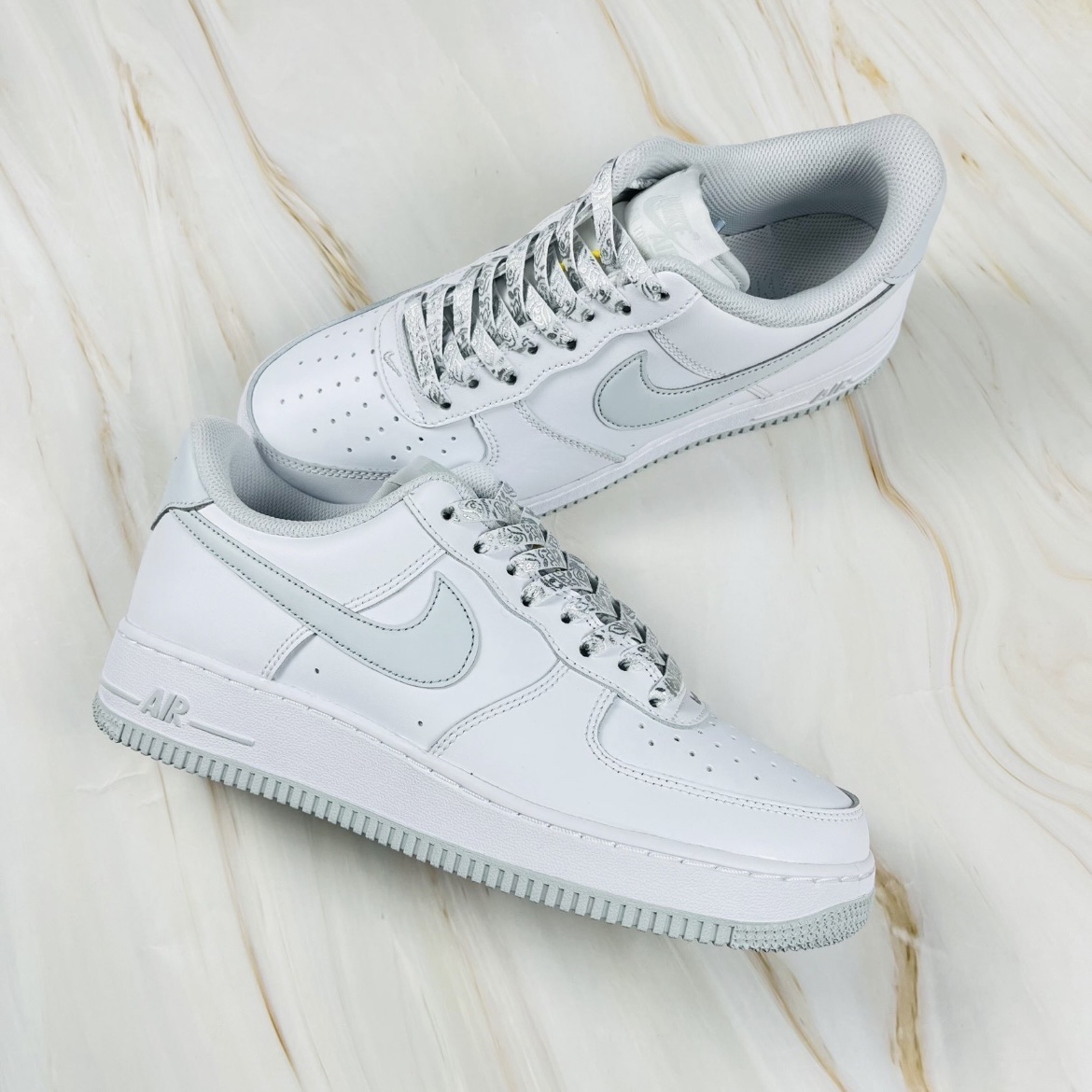 IOTS신발끈 | KREAM