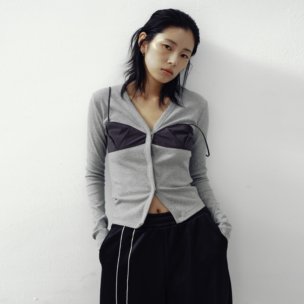 엔써이즈예스 로빈 뷔스티에 가디건 블랙 | Answerisyes | KREAM