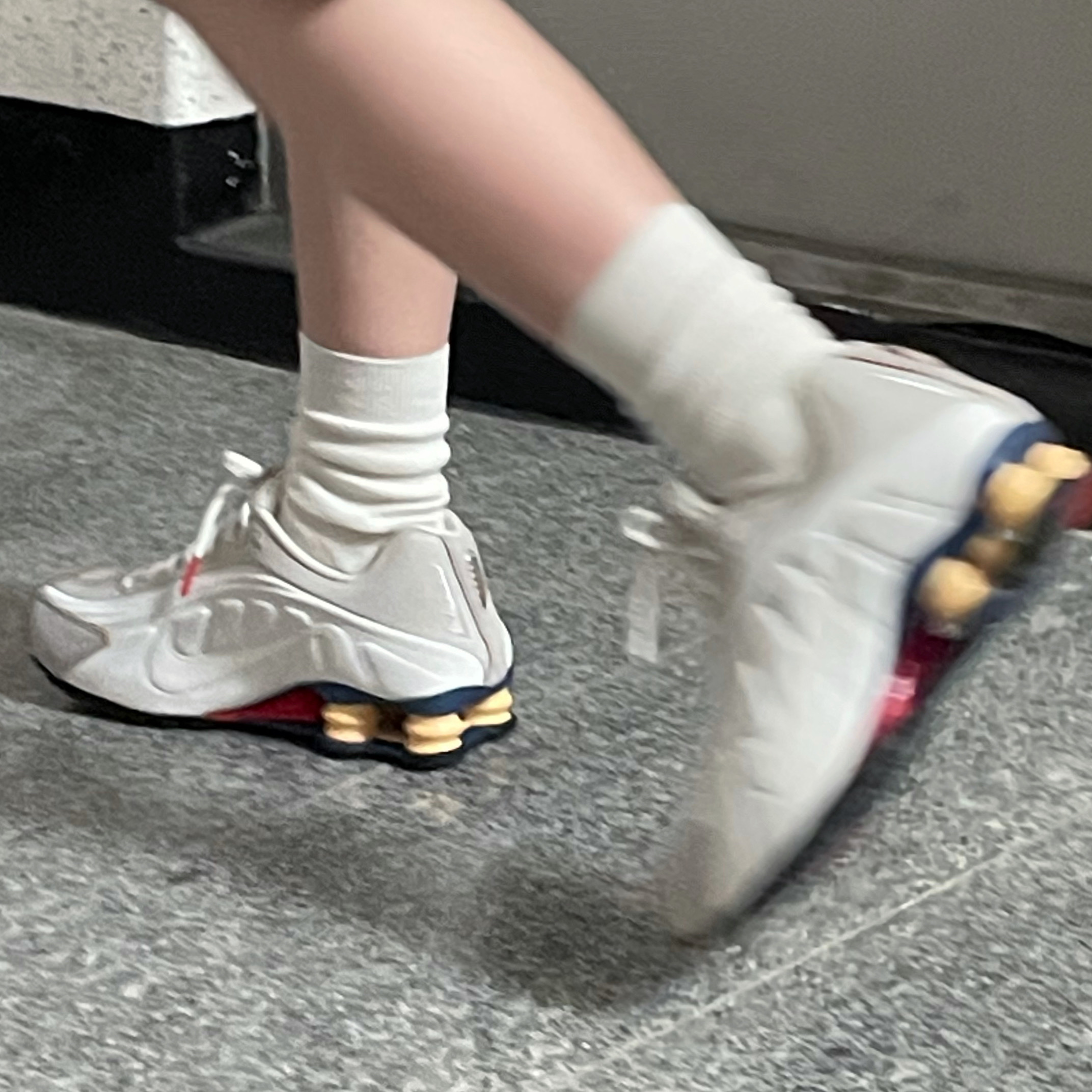 (@rinumi) 님의 게시물 | KREAM