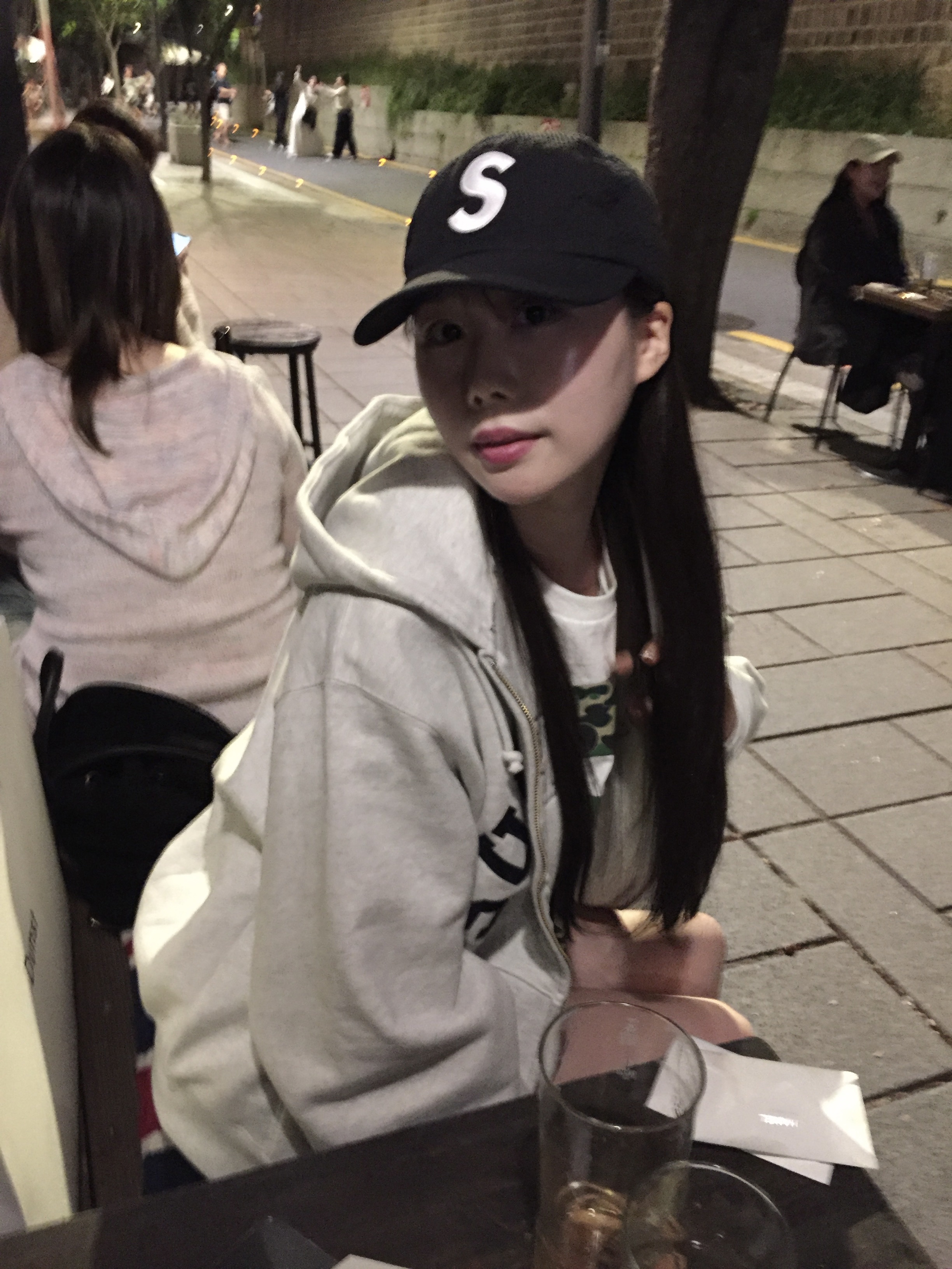 🤠🍕🍺🪑 | KREAM