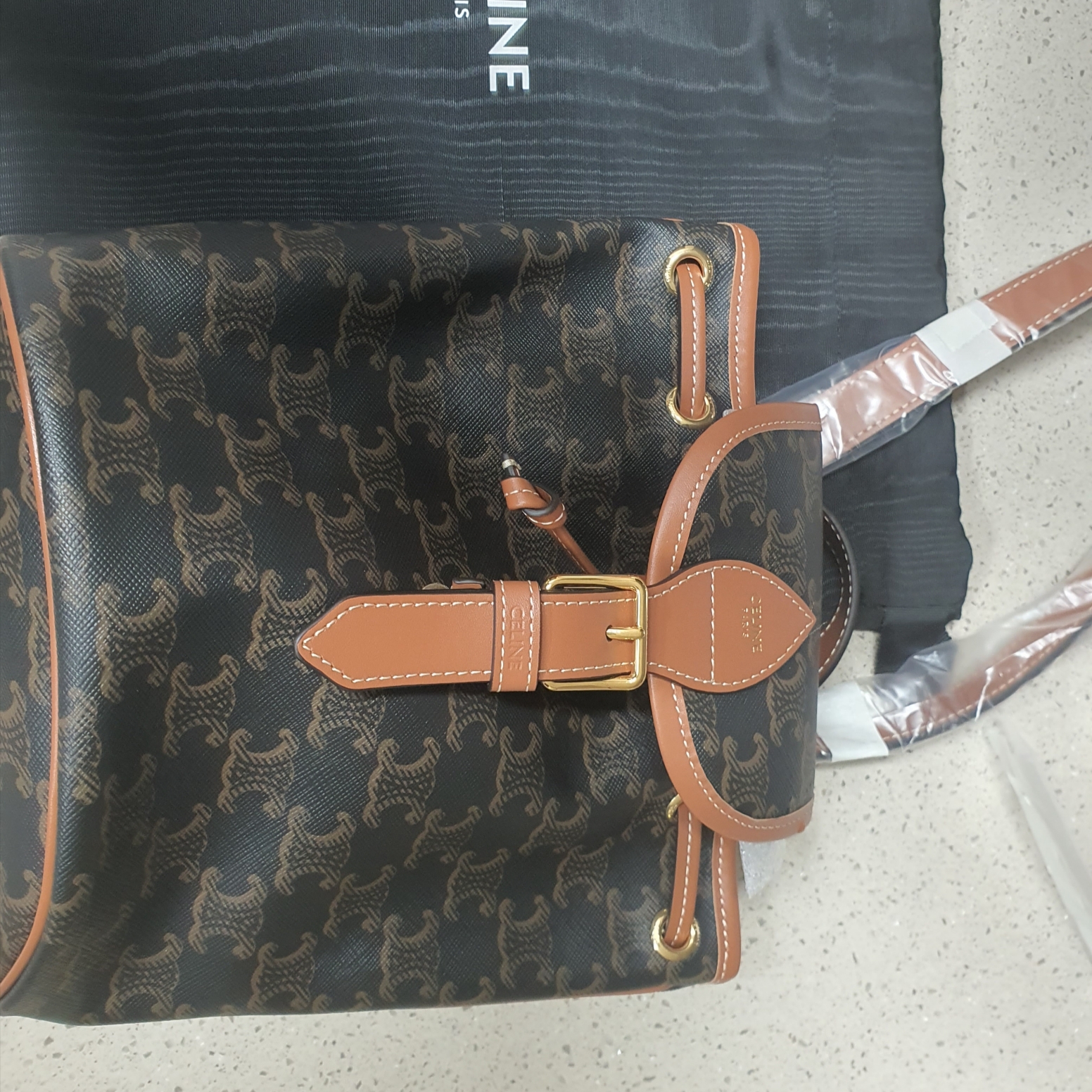 딸기사랑 (@ckb5ns65) 님의 게시물 | KREAM