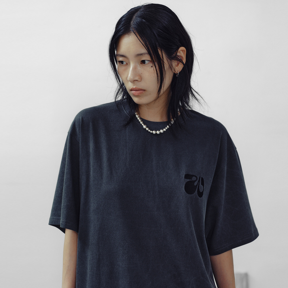 엔써이즈예스 심볼 피그먼트 하프 티셔츠 | Answerisyes | KREAM