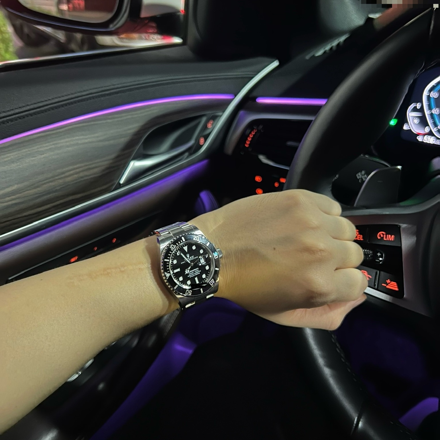 서브마리너 41mm 데이트 모델 기추 | KREAM