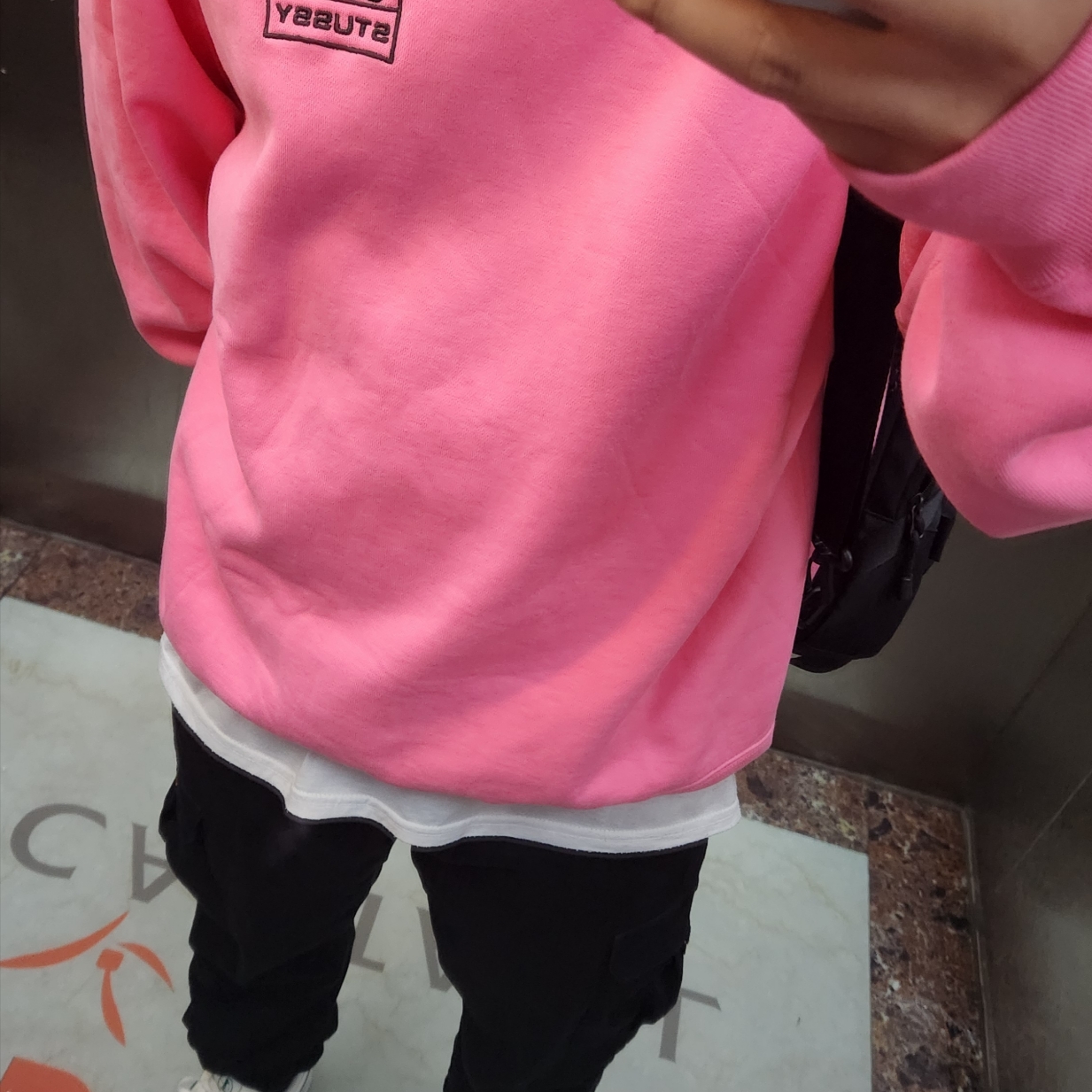 라루사 (@gok8tt) 님의 게시물 | KREAM