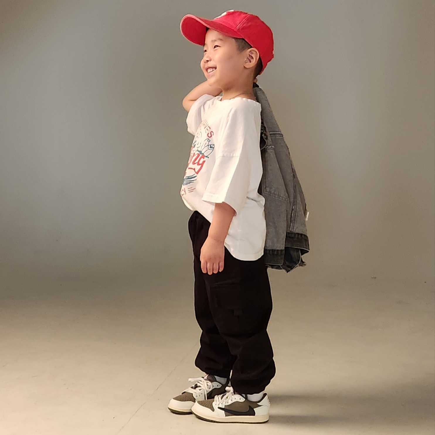 또또 (@ttotto) 님의 게시물 | KREAM