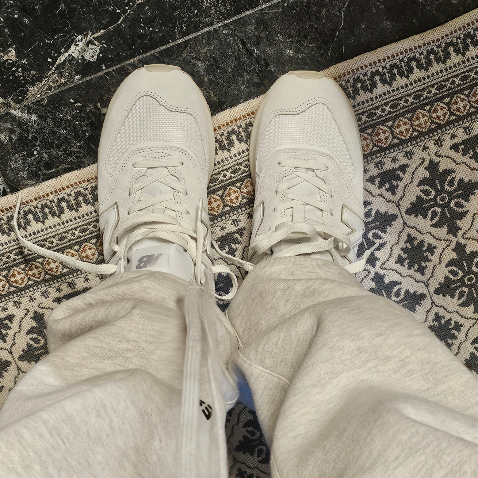 574 legacy 화이트! | KREAM