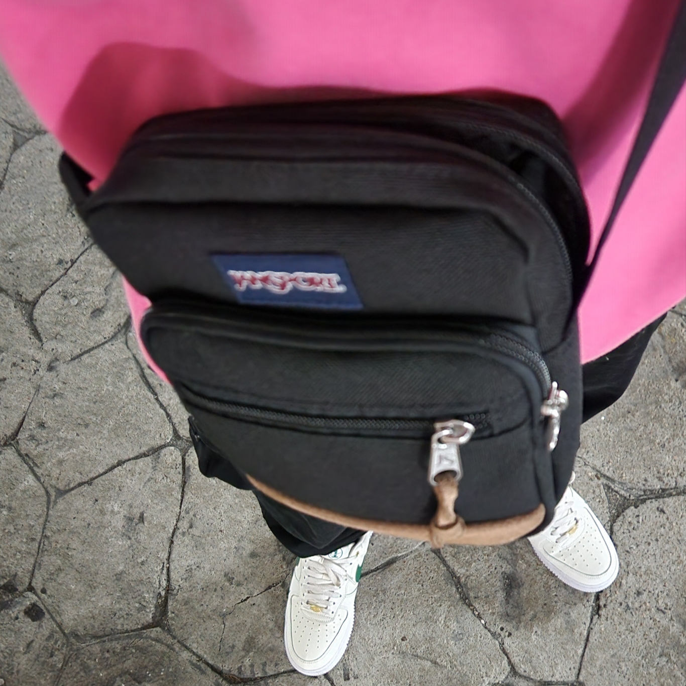 라루사 (@gok8tt) 님의 게시물 | KREAM