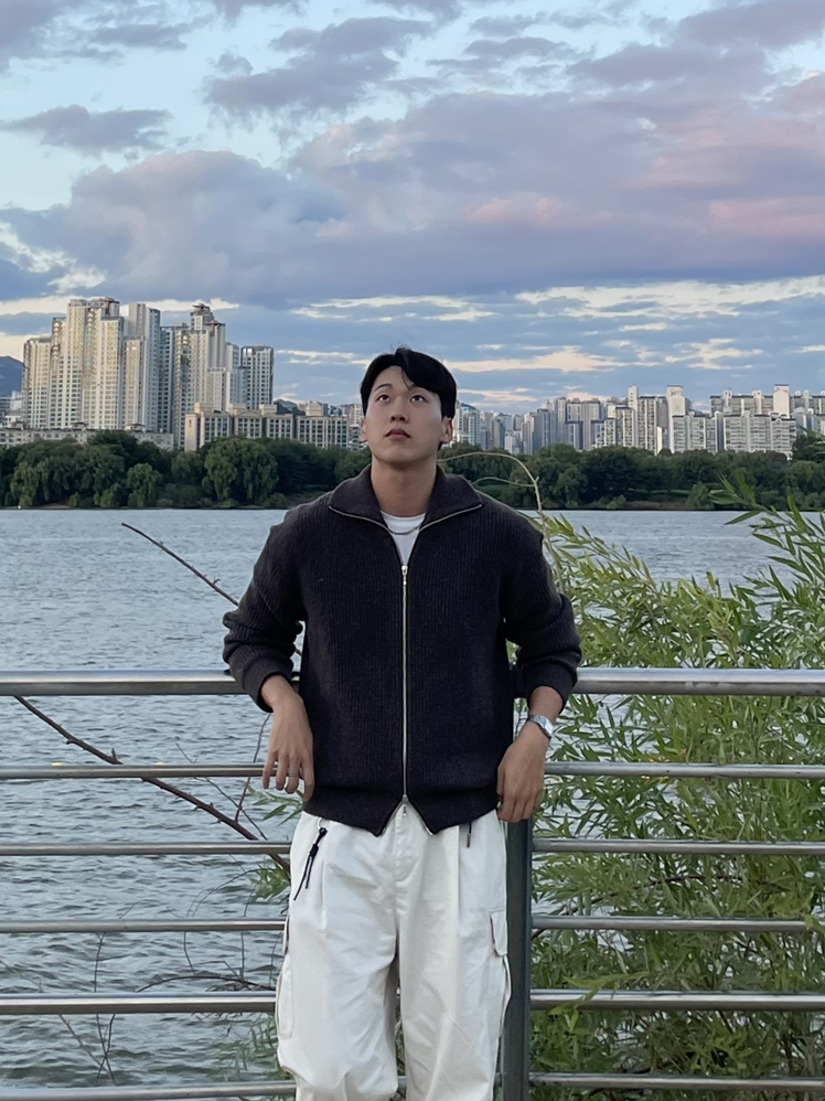 최연 (@yeon__.c) 님의 게시물 | KREAM