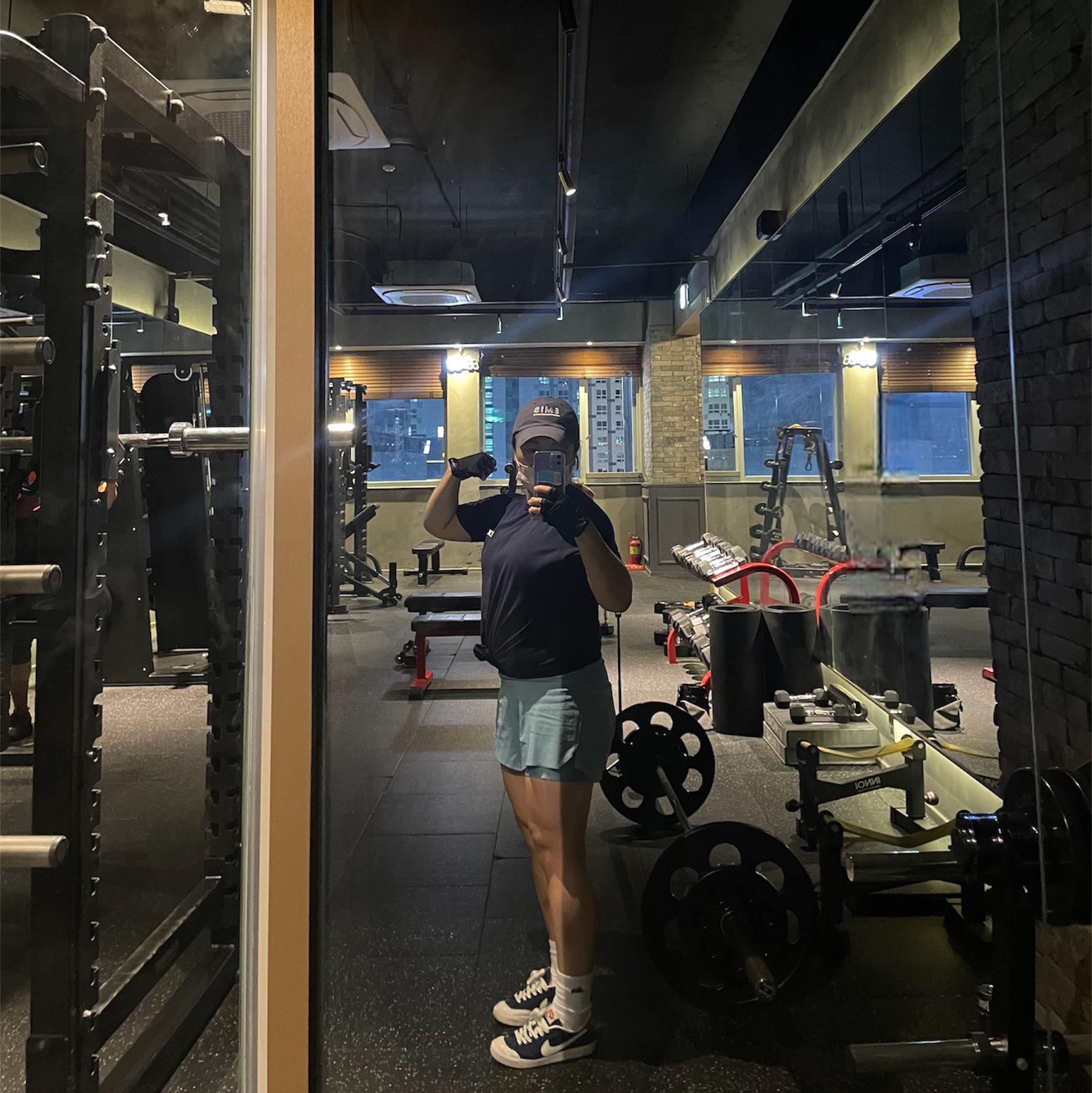 하체 ㅌㅌ | KREAM