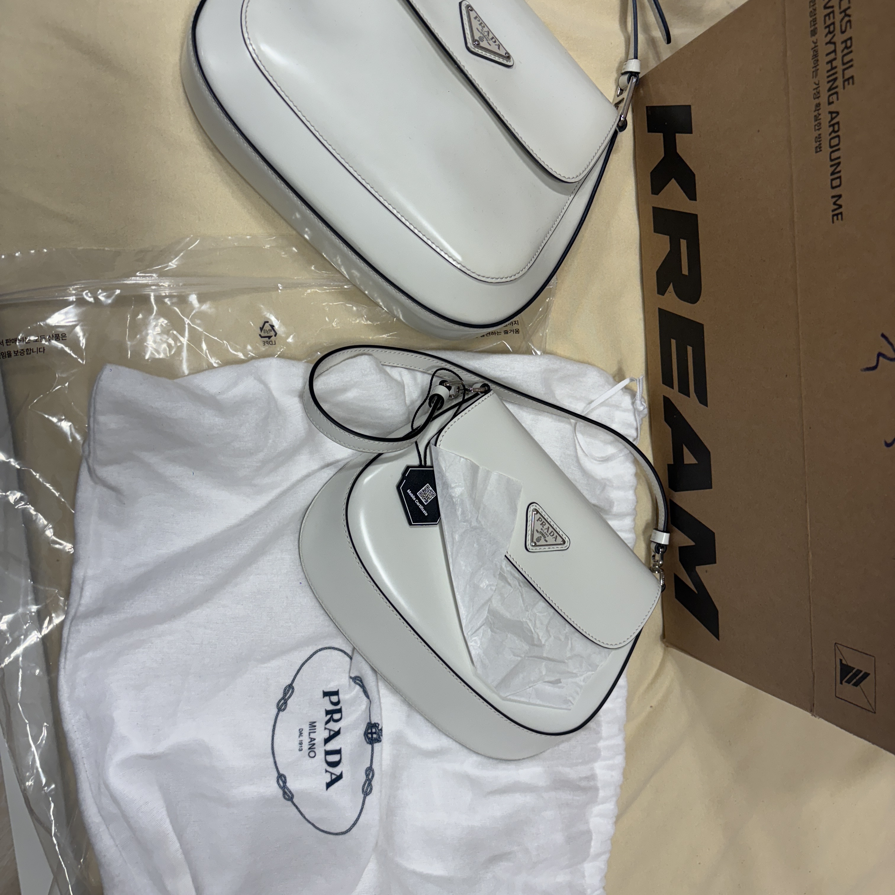 300만원에 팔렸습니다 | KREAM