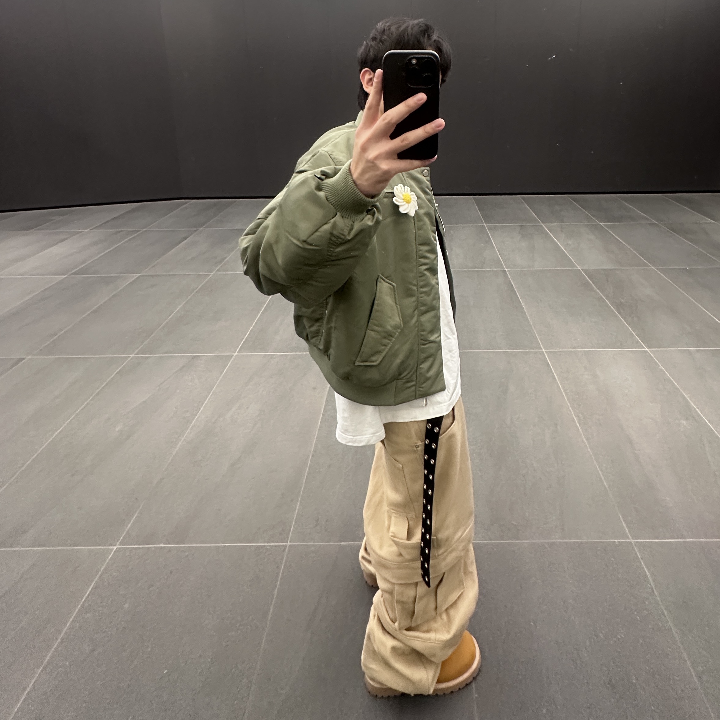 (@ho_jxng) 님의 게시물 | KREAM