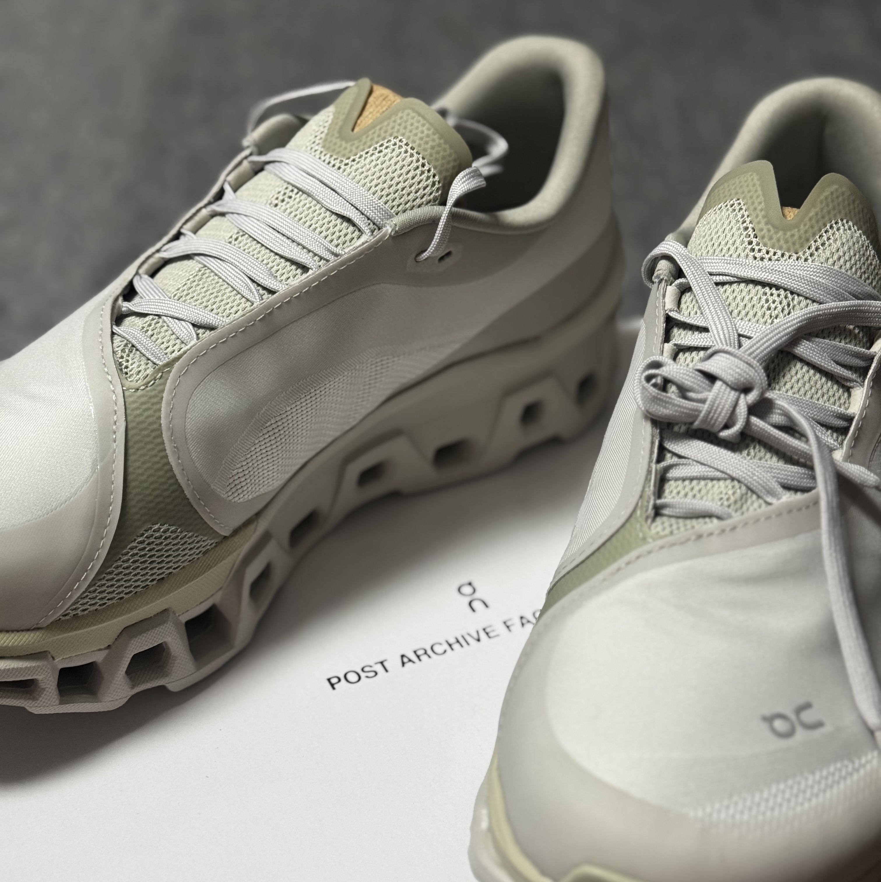 깜장깜장 (@_xxdhx) 님의 게시물 | KREAM