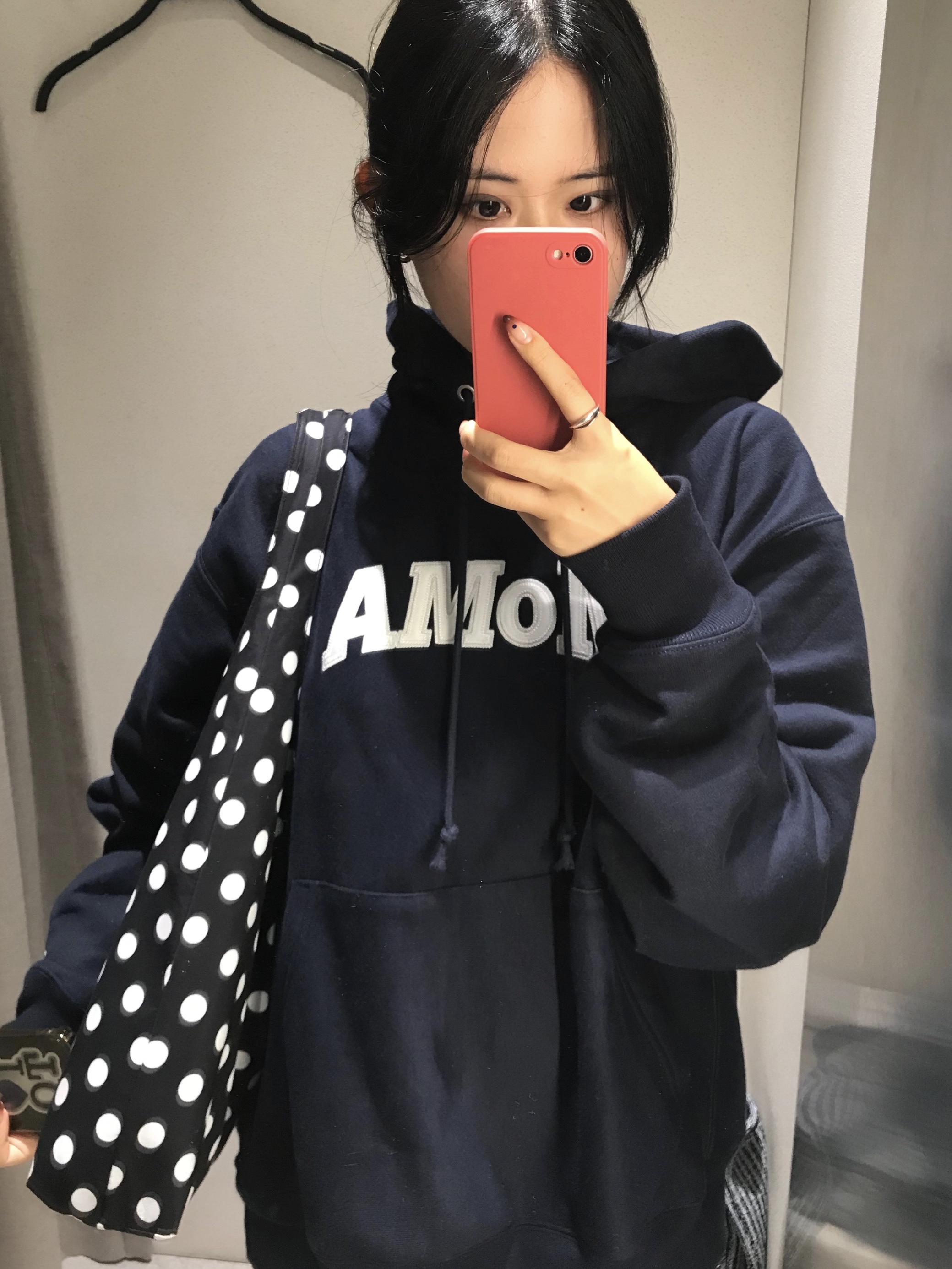 (@ilovl5b0i) 님의 게시물 | KREAM