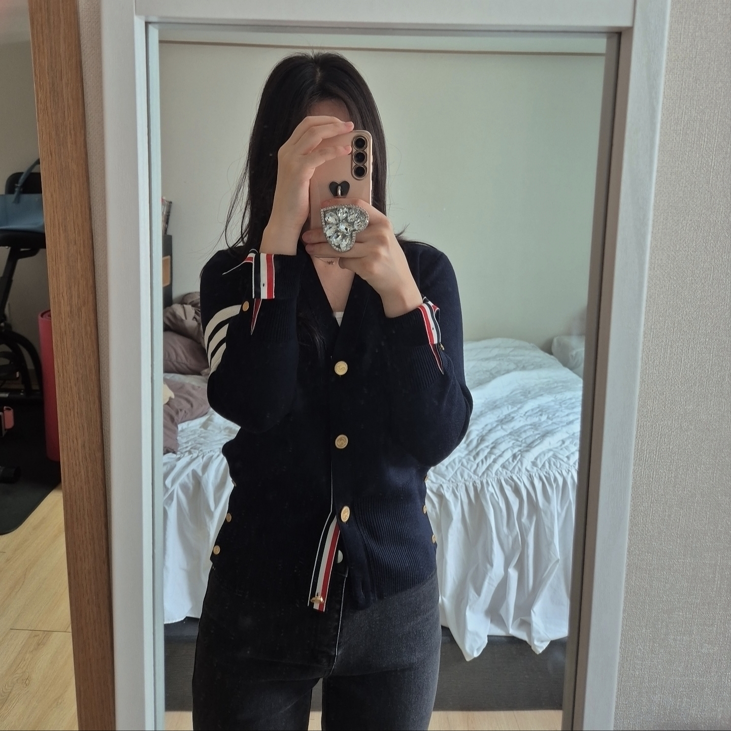 #톰브라운 #밀라노스티치 #클래식 | KREAM