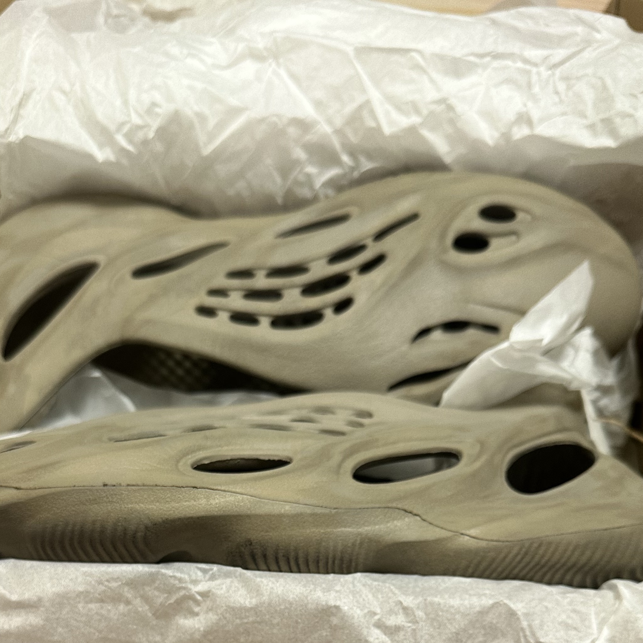 뿅 (@overrrun) 님의 게시물 | KREAM