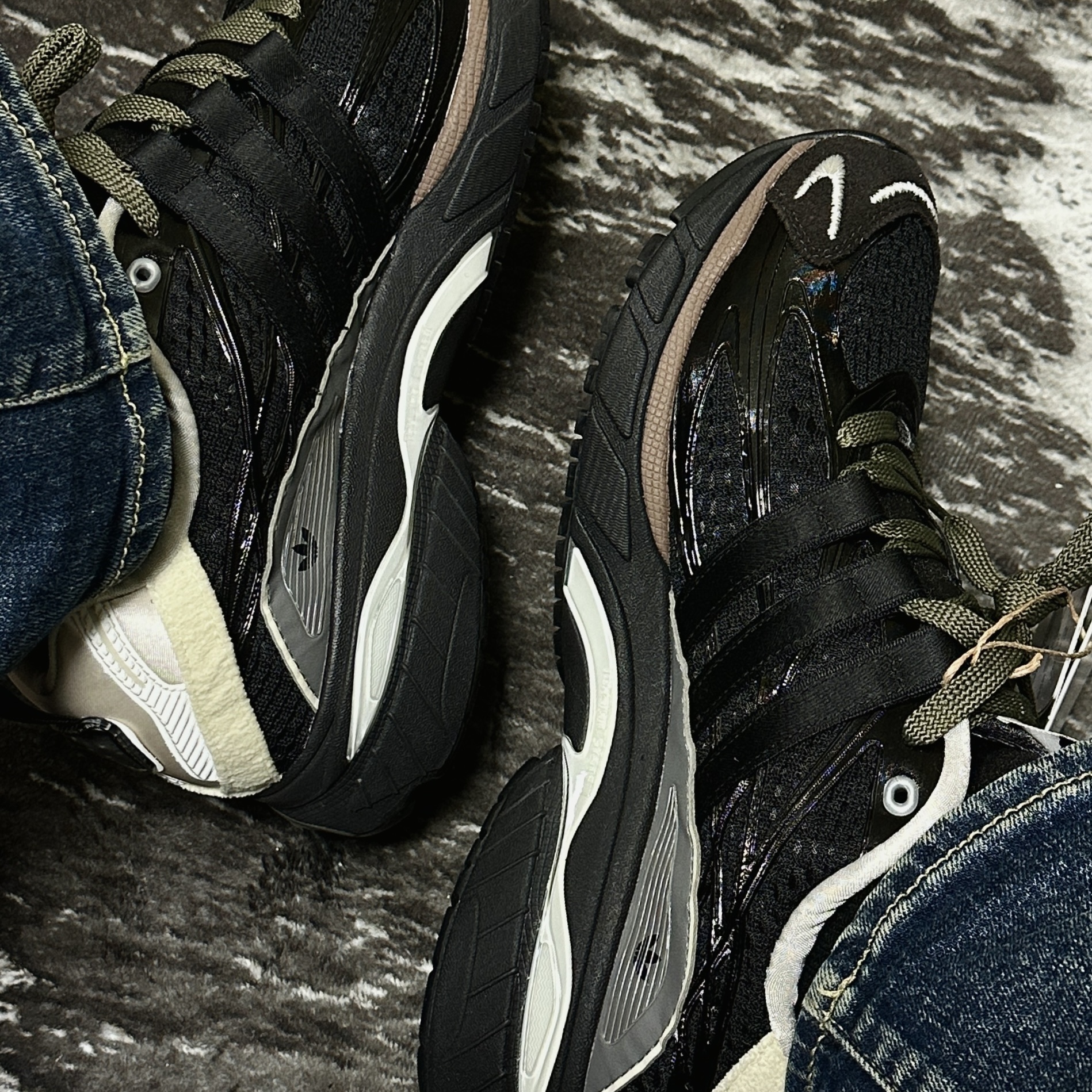 fw시즌에 신기 너무 이쁘네요 | KREAM