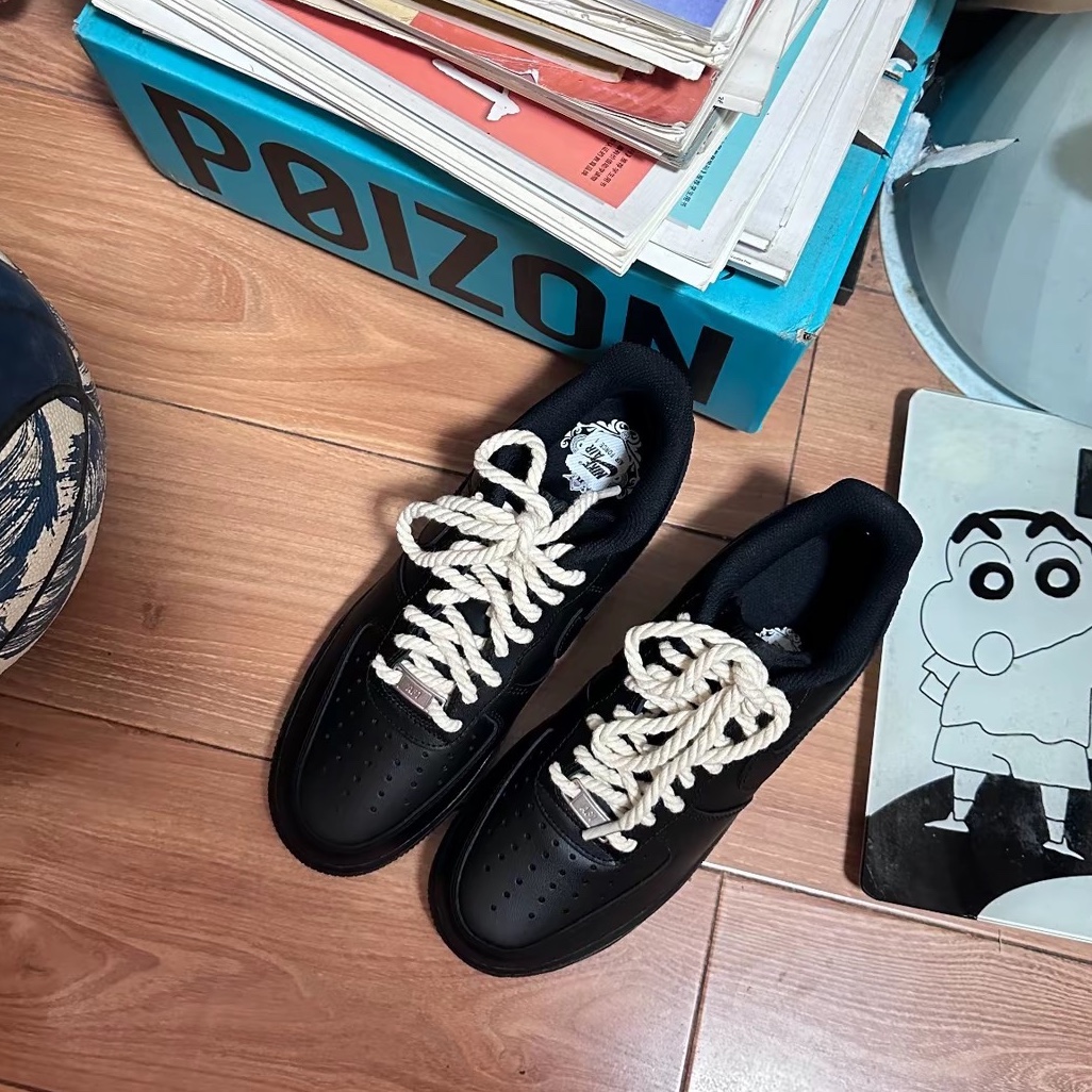 iots #운동화 | KREAM