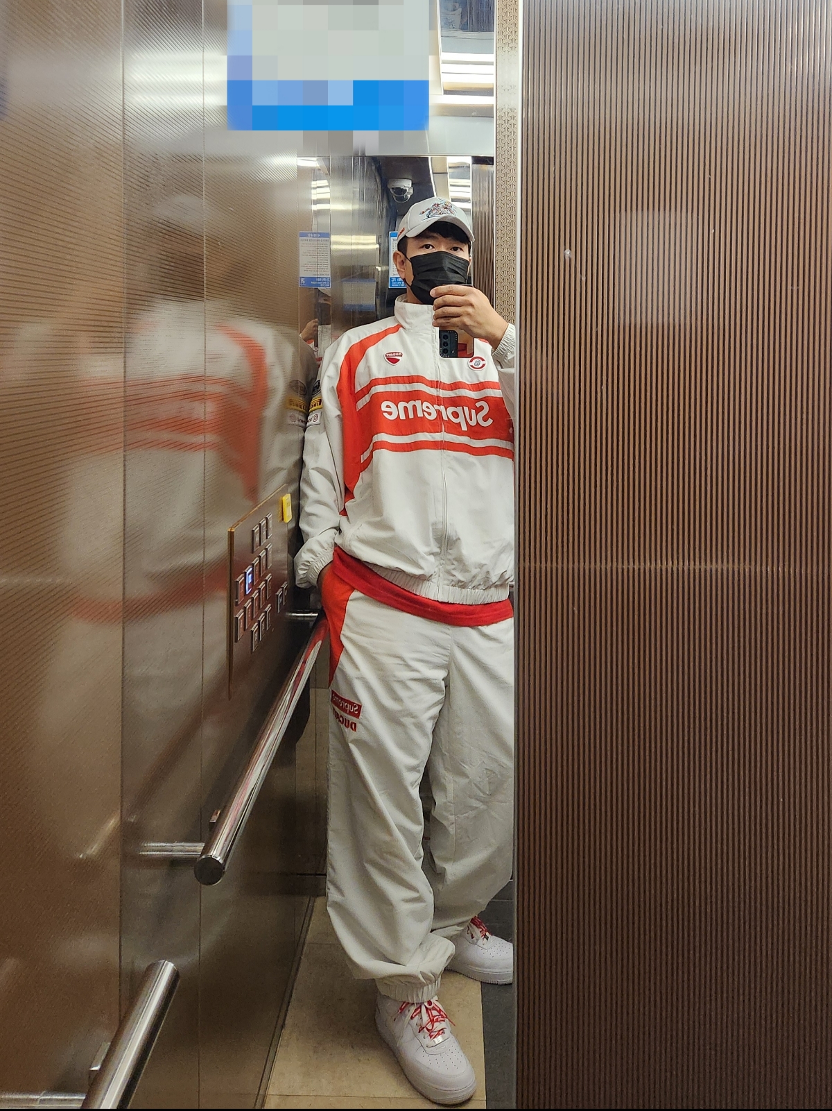 두카티 없는 두카티 | KREAM