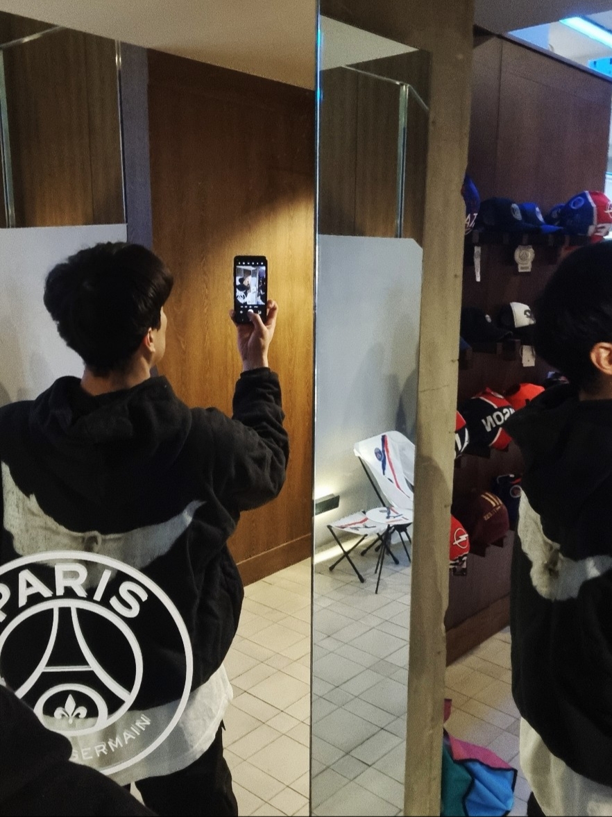 이지 x 갭 x 발냄새가나🕊 | KREAM