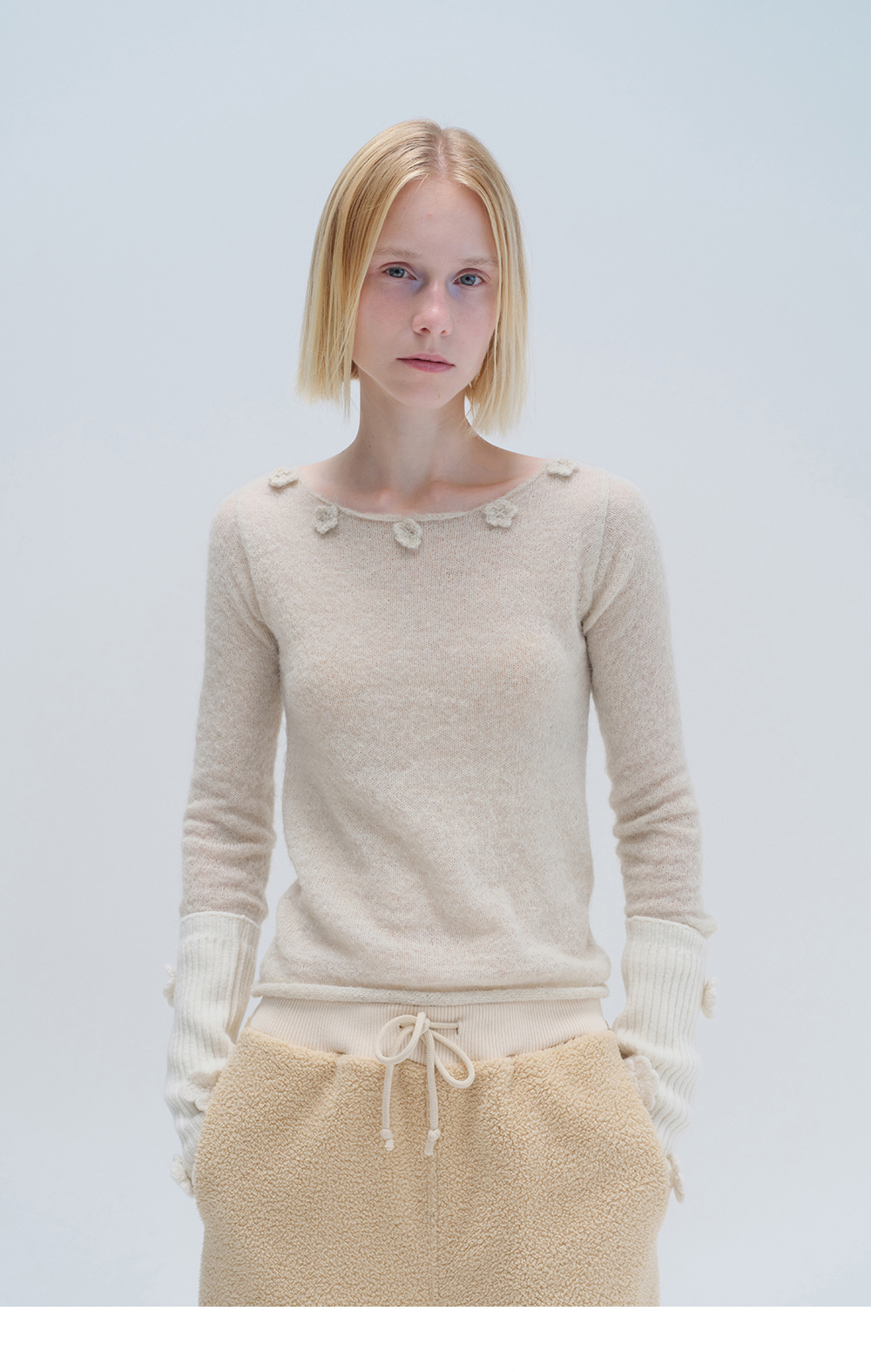 다이애그널 아플리케 핸드 워머 아이보리 | DIAGONAL | KREAM