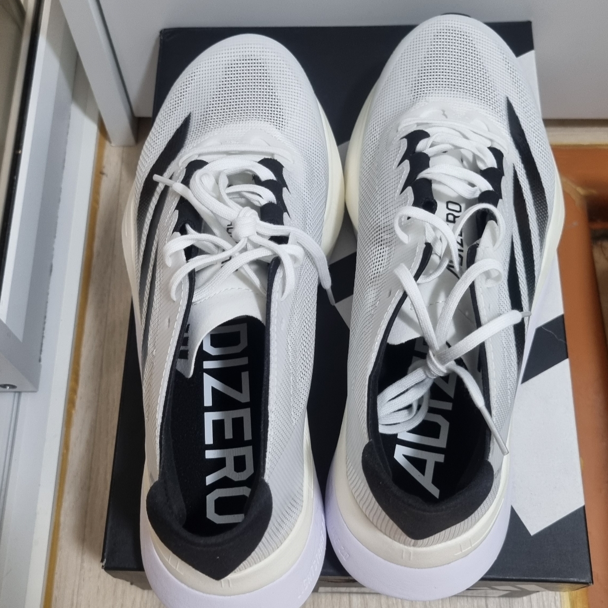 lovely (@oazywrlj) 님의 게시물 | KREAM