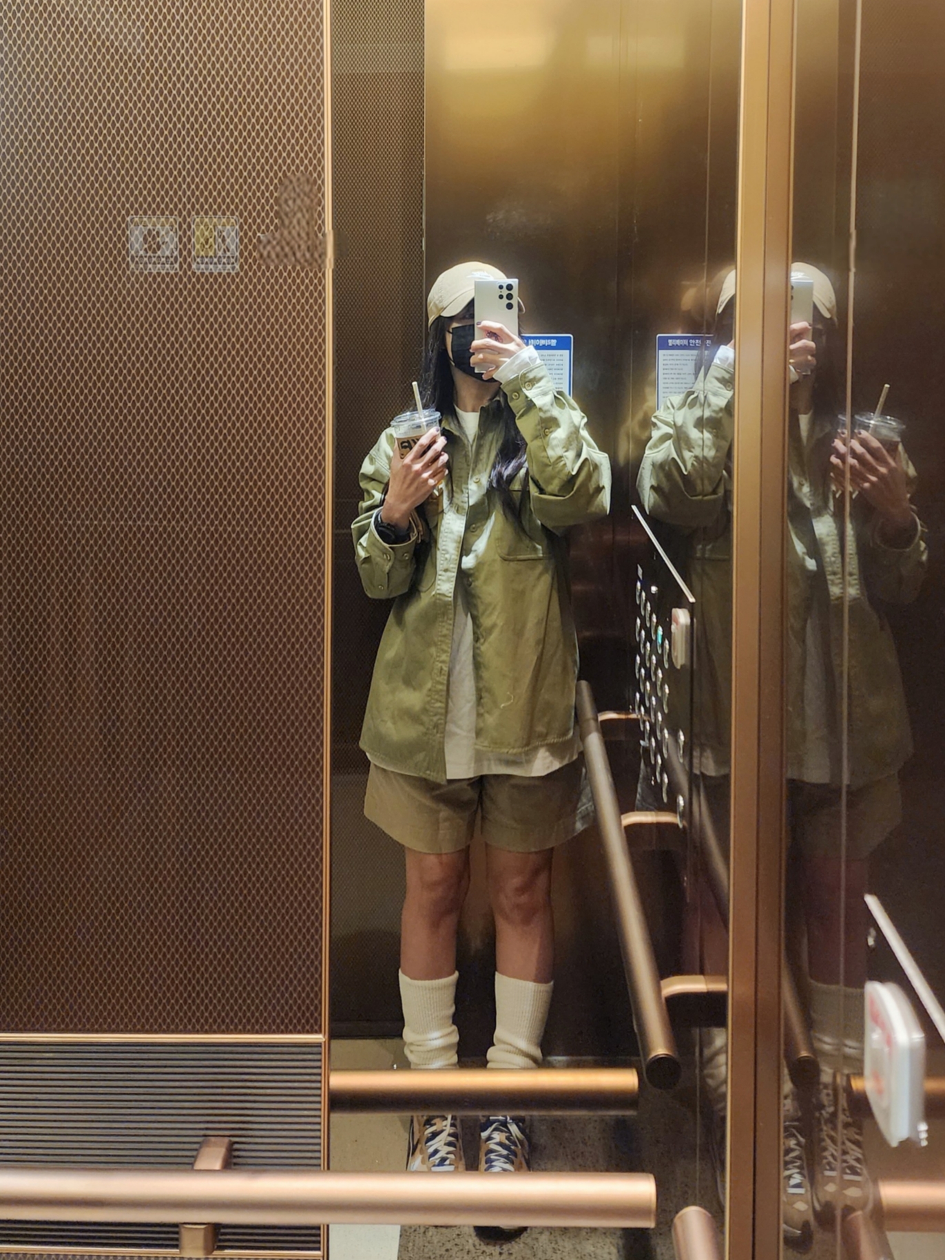 (@dong2yi) 님의 게시물 | KREAM