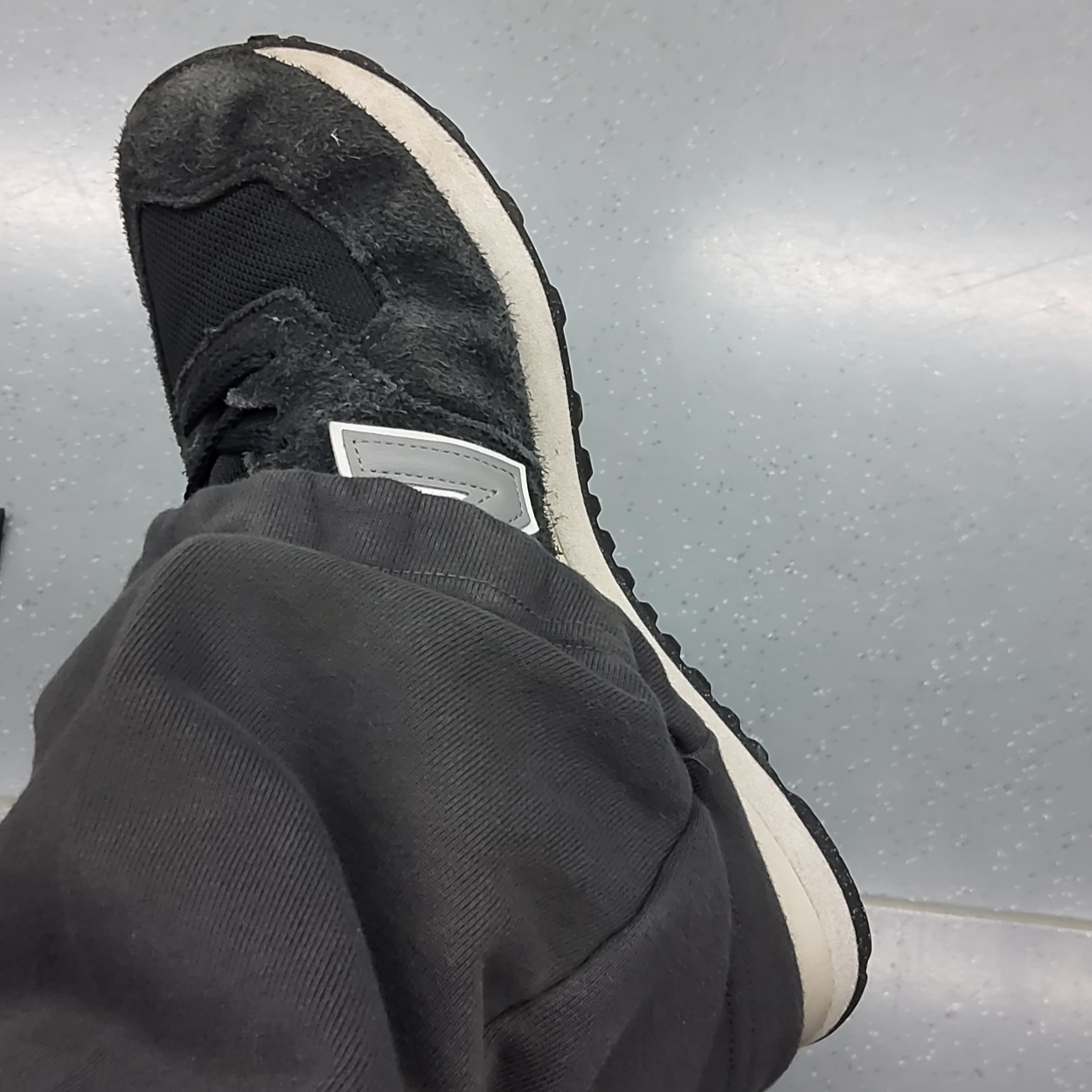 574 5개월 정도 신은 후기 | KREAM