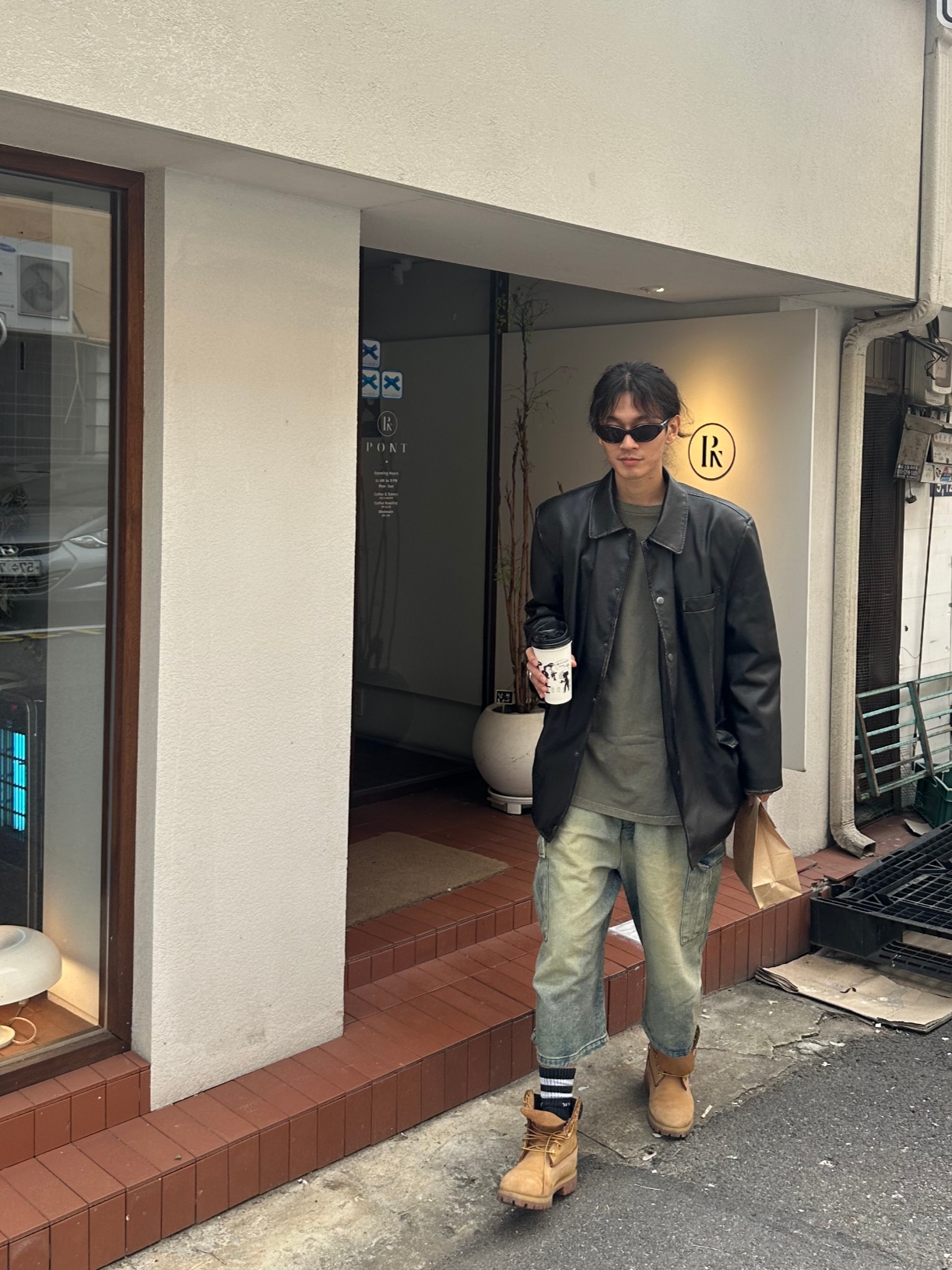 (@h0ngt0graphy) 님의 게시물 | KREAM