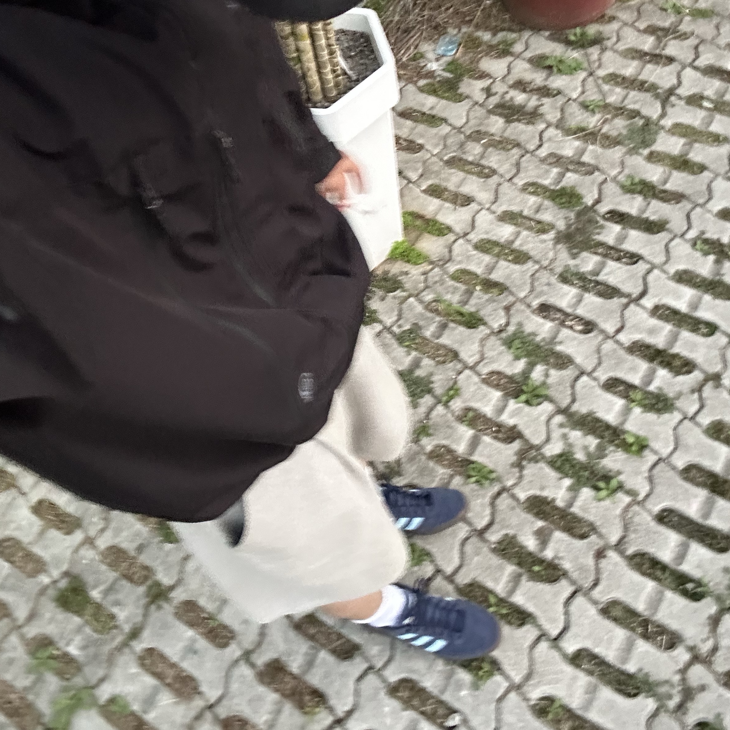 밥주녕 (@jjunyp_) 님의 게시물 | KREAM