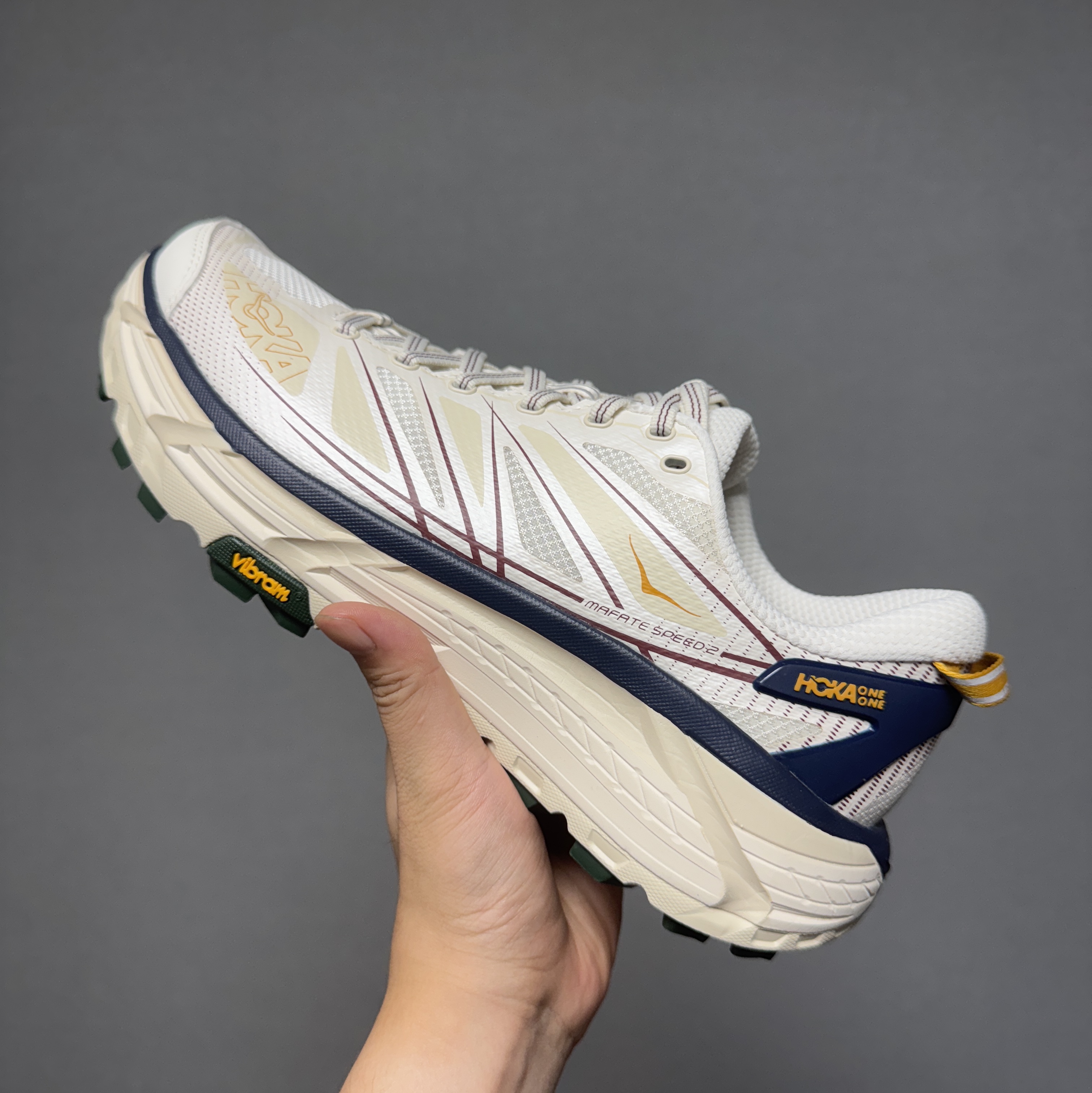 @acgacg) 님의 게시물 | KREAM