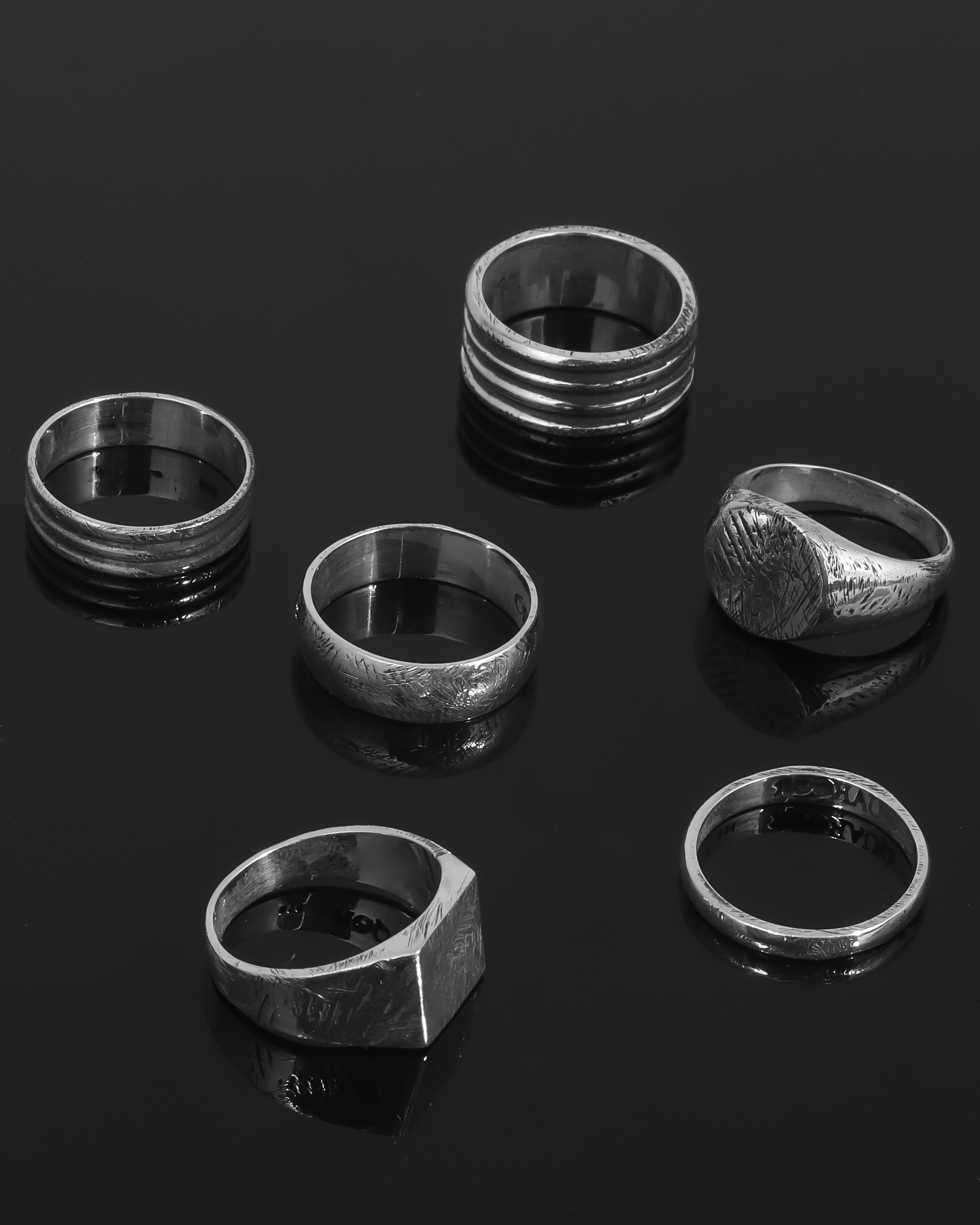 쿼르코어 뉴 드랍 & 단독 할인 | KREAM