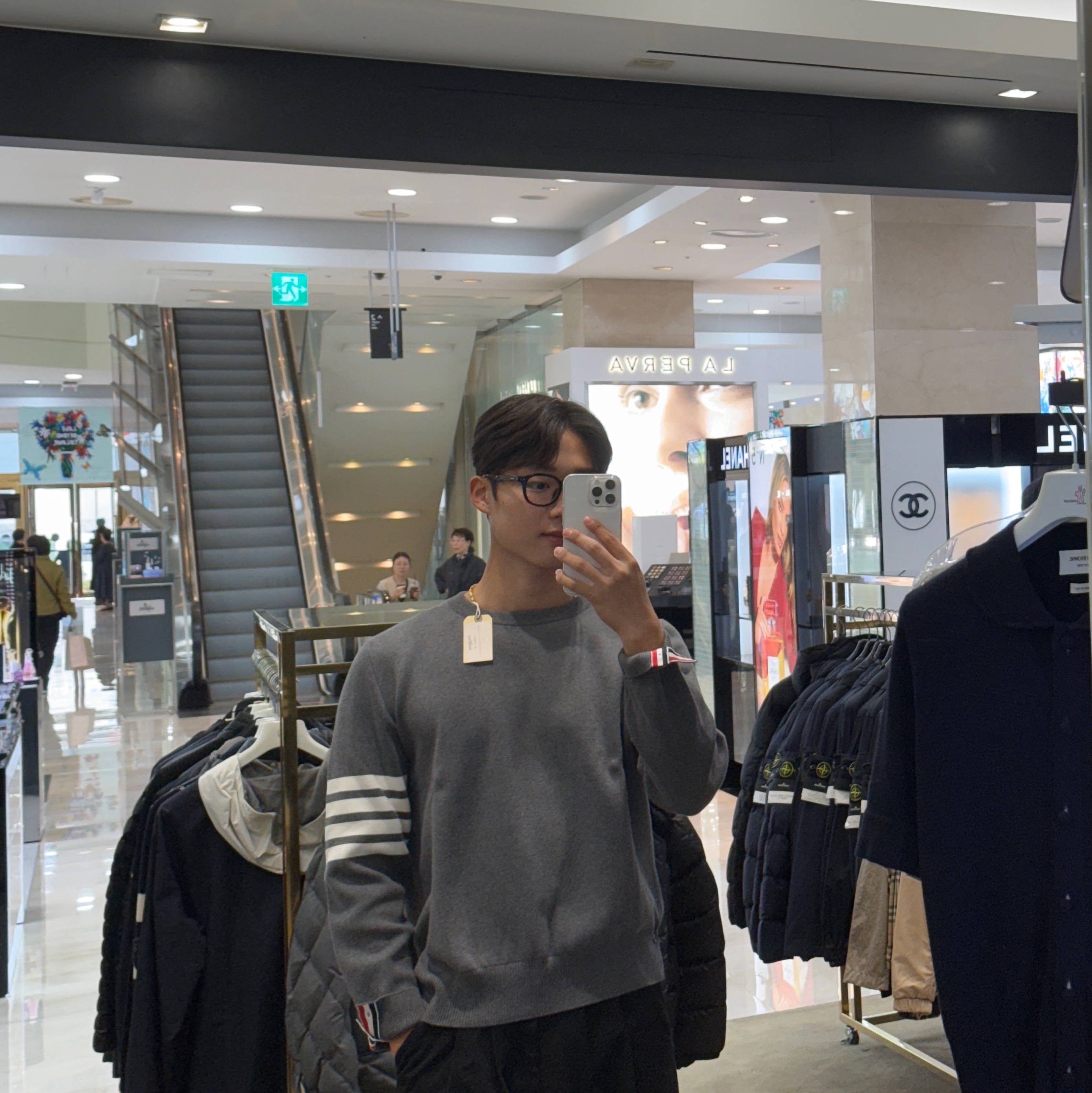 1234znfnfn (@bzuo72) 님의 게시물 | KREAM