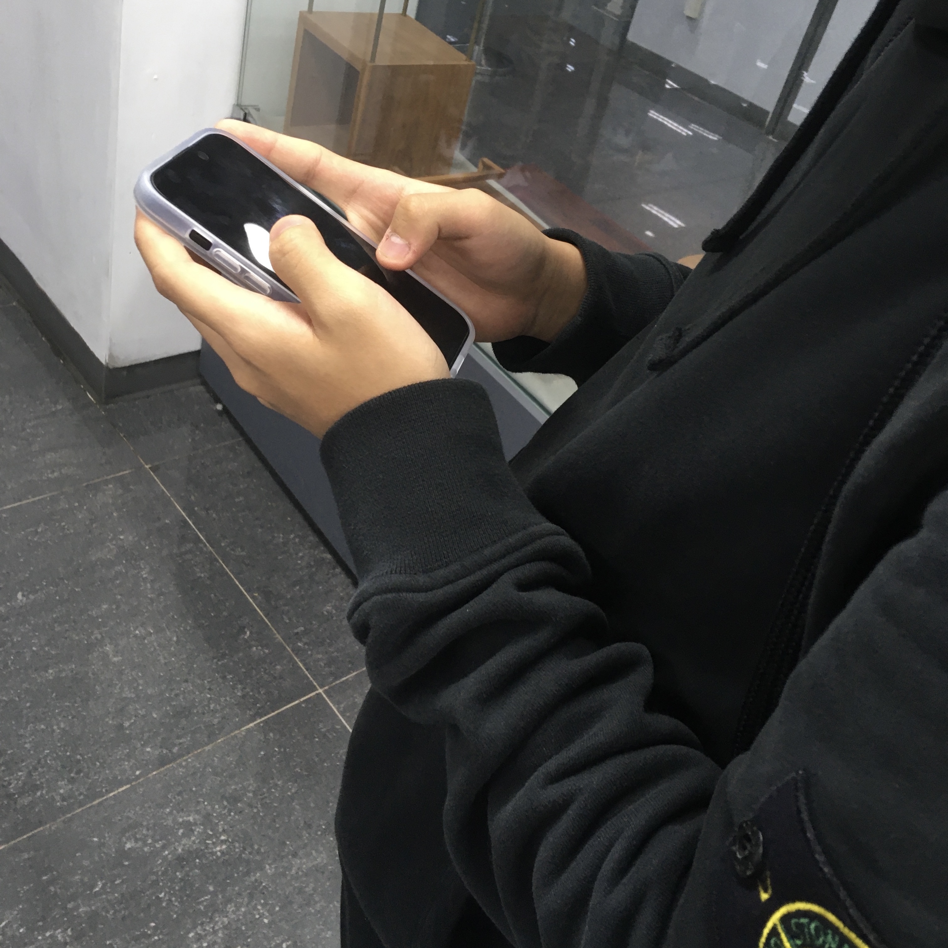 (@han_7) 님의 게시물 | KREAM