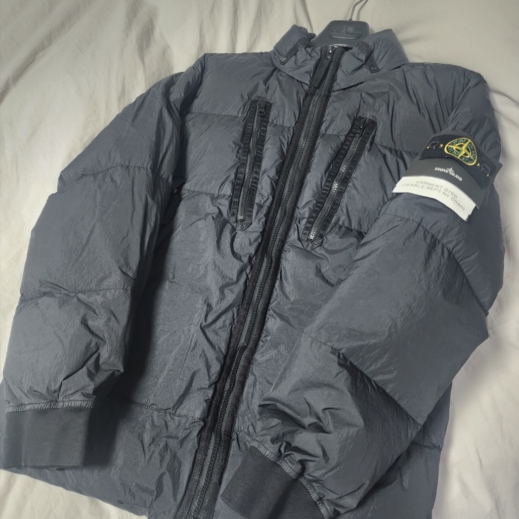 스톤숏은 21fw가...갑 | KREAM