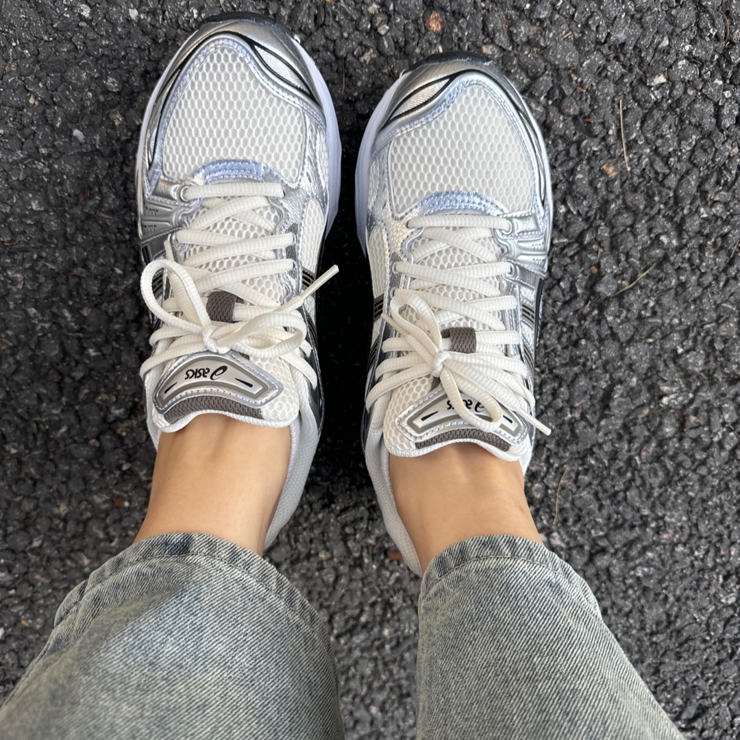 ultra**** (@yu43u4xs) 님의 게시물 | KREAM