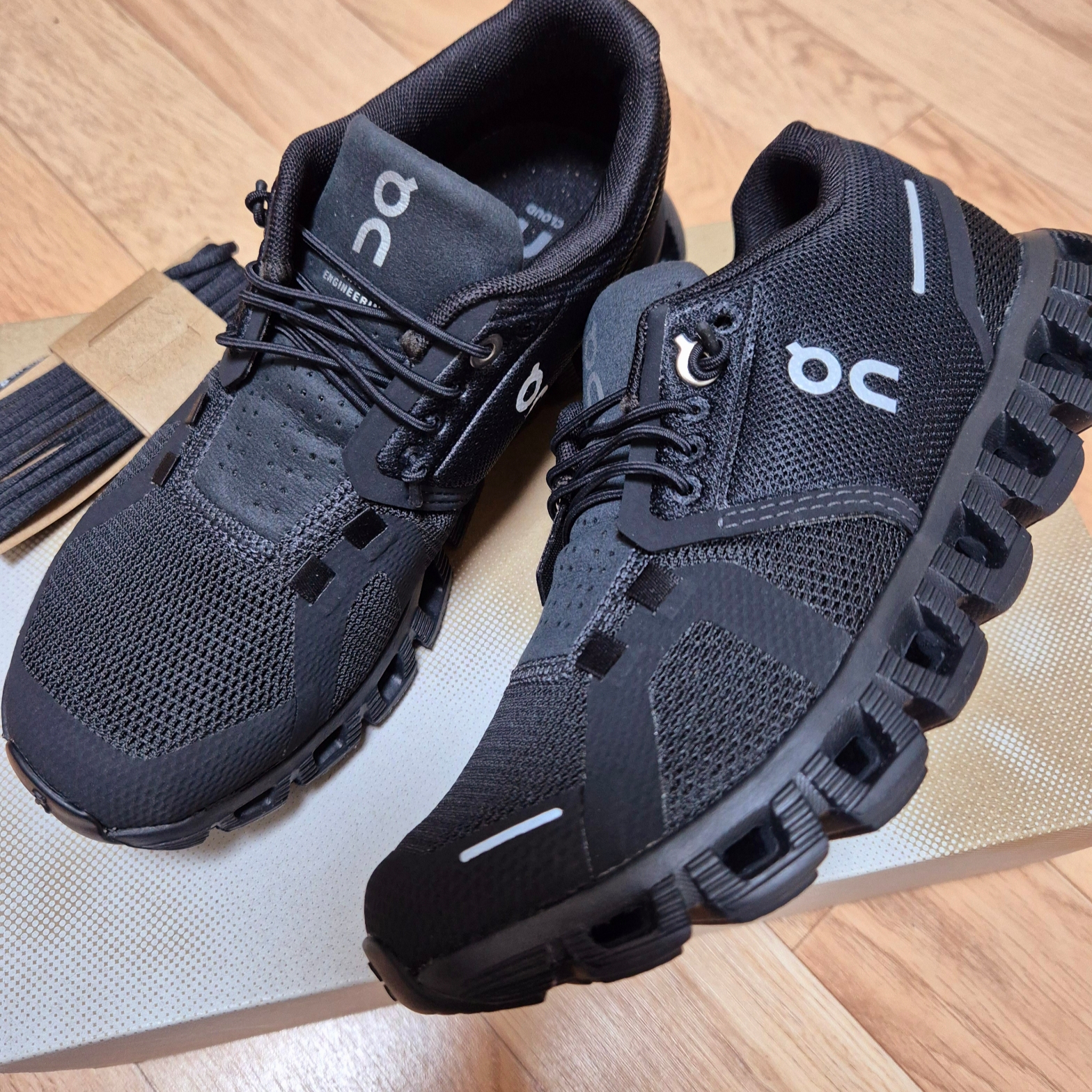 사이즈230인데 | KREAM