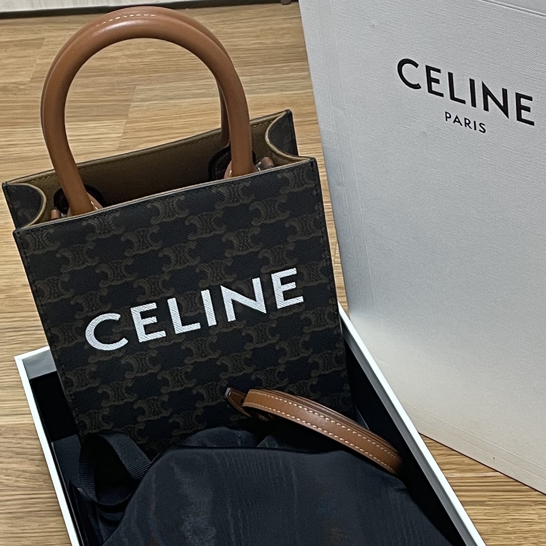 김단 (@sweetylaver) 님의 게시물 | KREAM