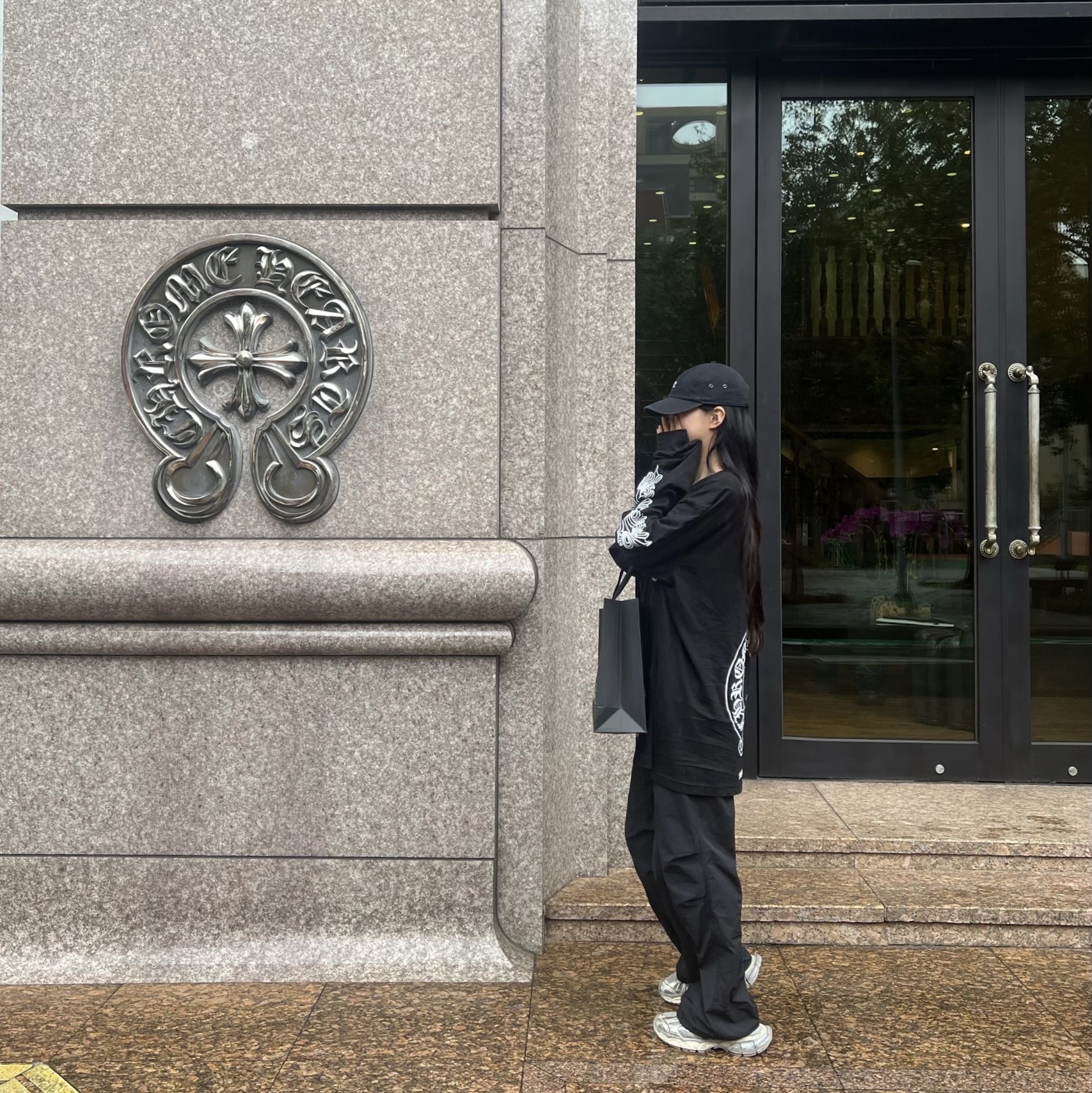 나야나 (@btbbx) 님의 게시물 | KREAM