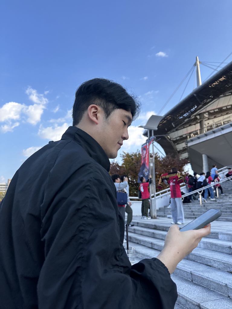 나예 (@n_y__s___g) 님의 게시물 | KREAM