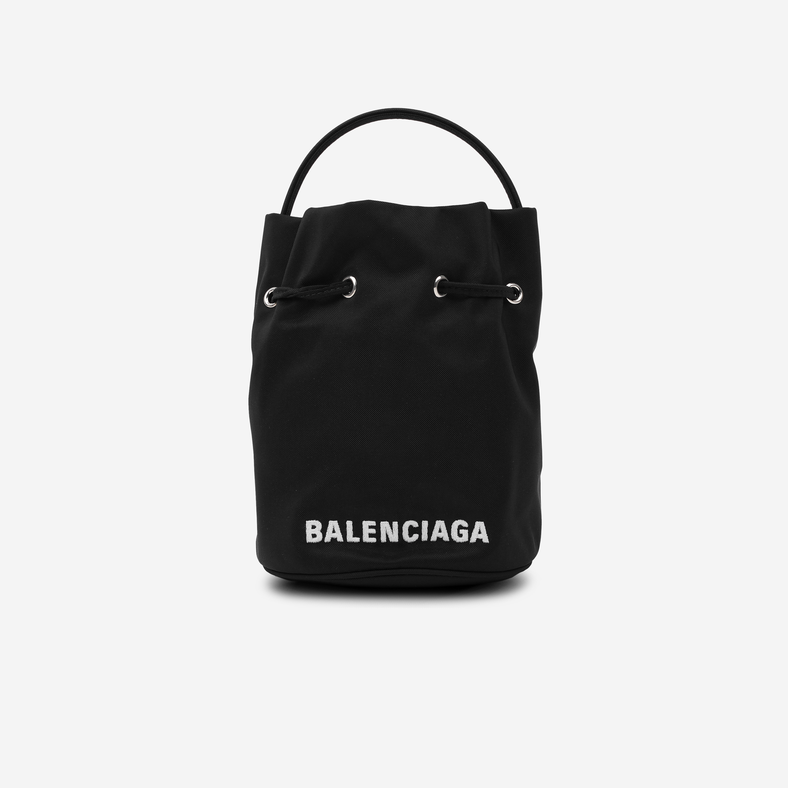 발렌시아가 휠 XS 드로우스트링 버킷백 블랙 화이트 | KREAM