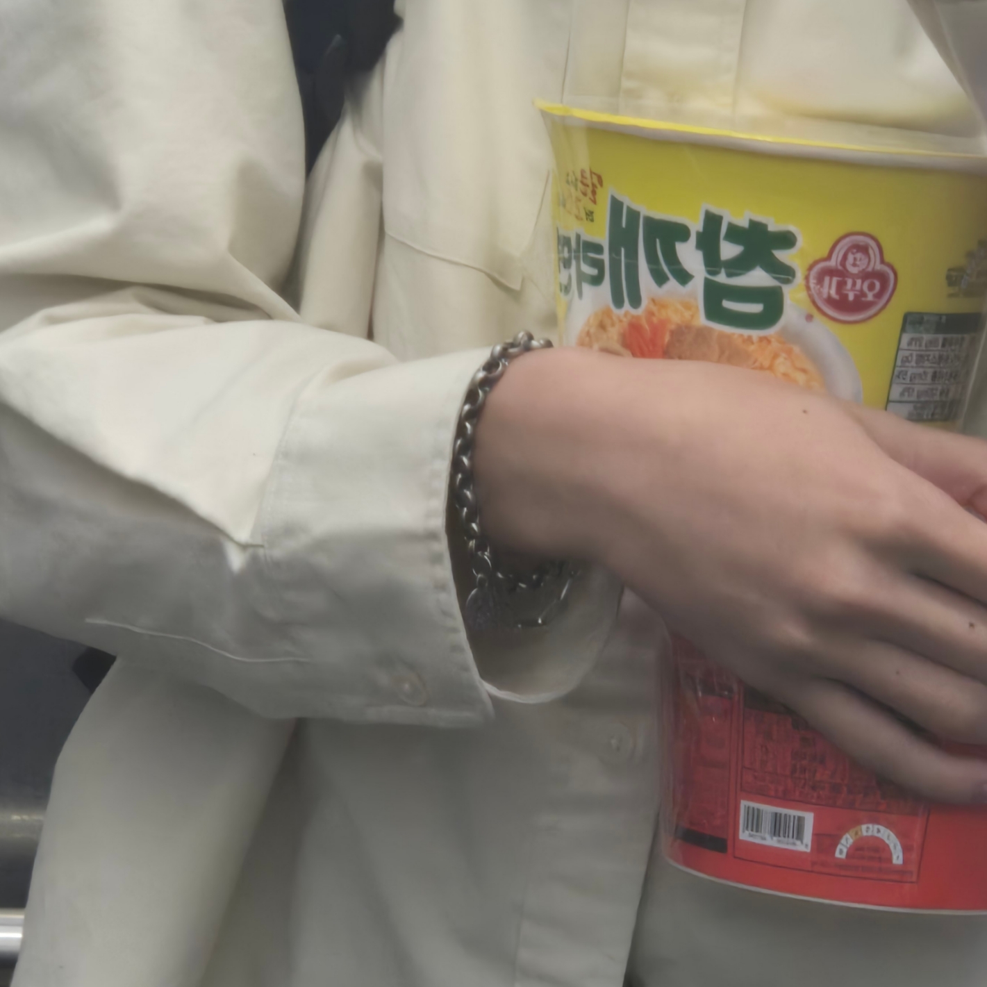 (@macaronron) 님의 게시물 | KREAM