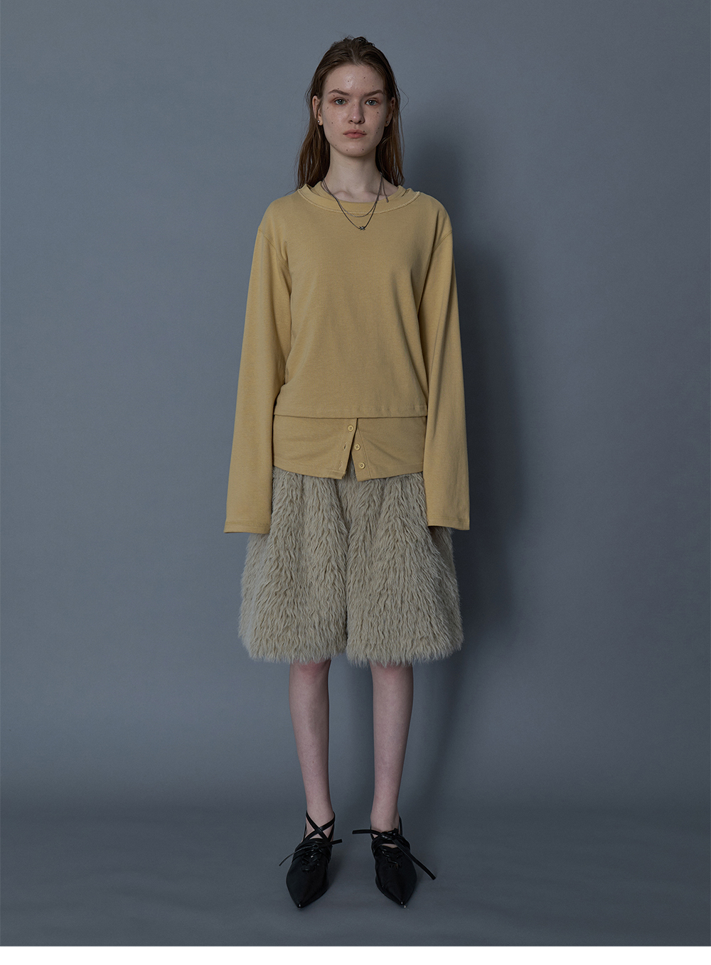 경 퍼 쇼트 베이지 | Gyeong | KREAM