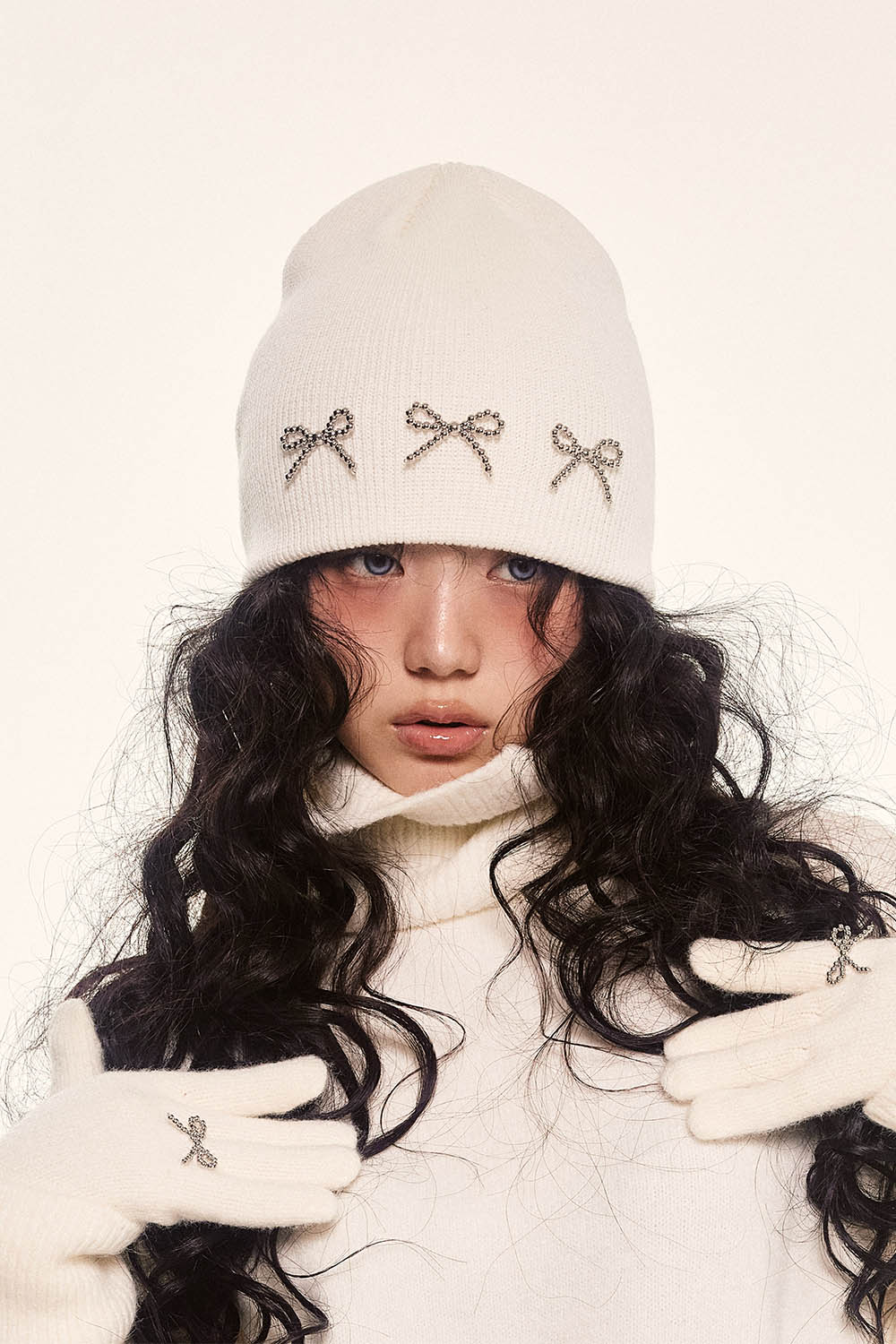 예그 리본 글로브 아이보리 | YEGG | KREAM