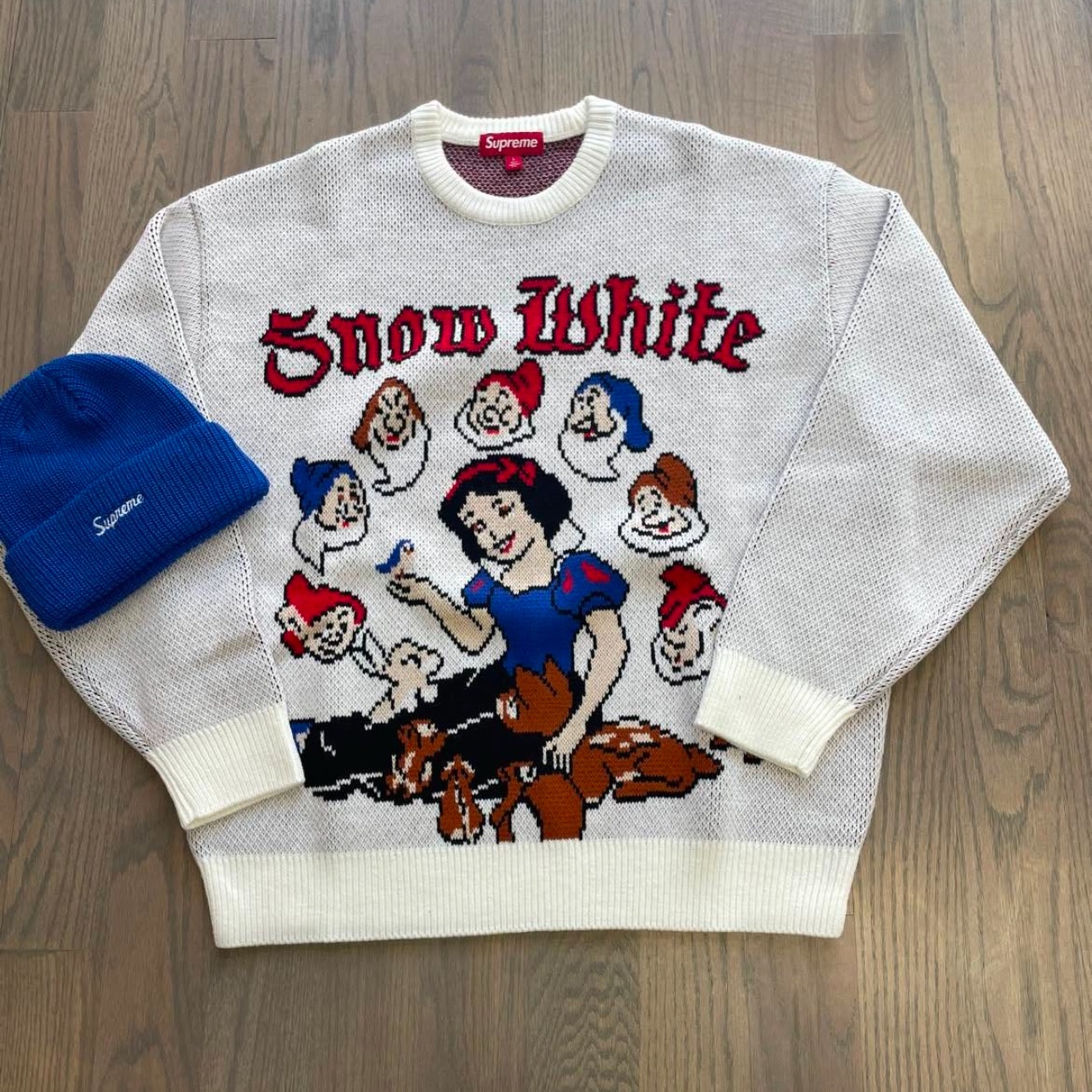 Supreme Snow White | KREAM