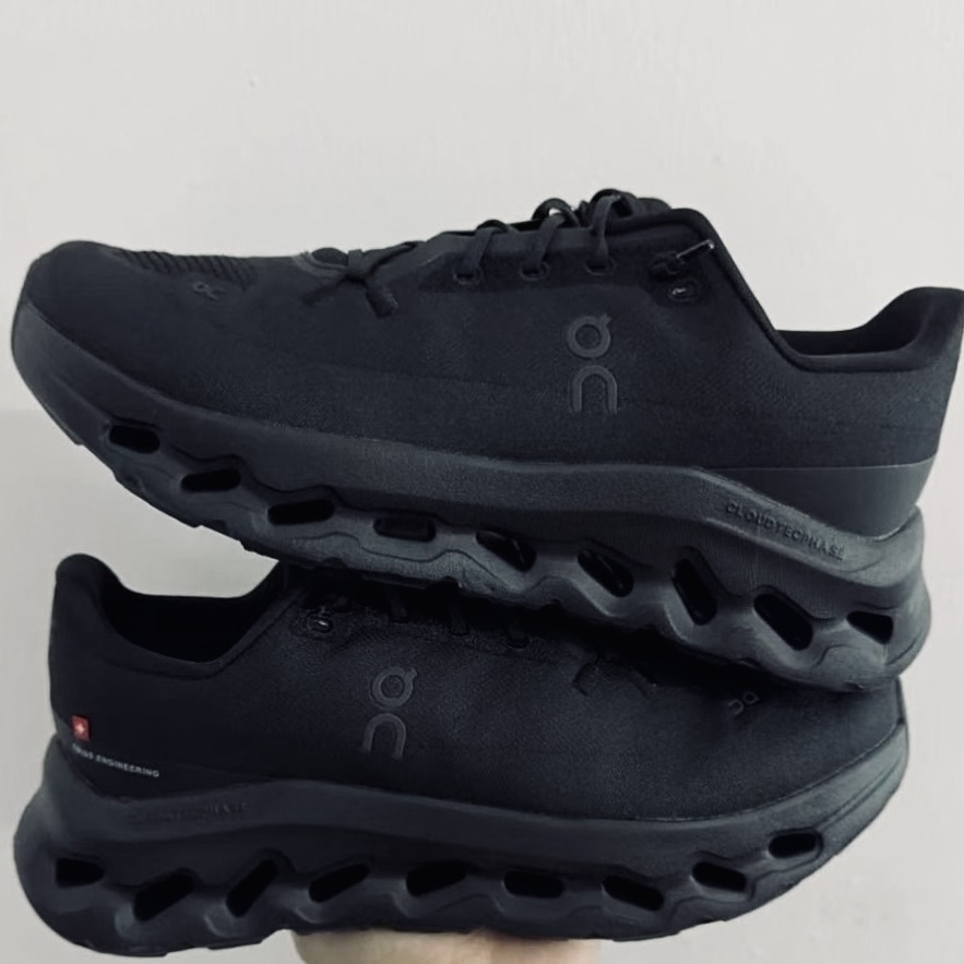 gong (@w0hery) 님의 게시물 | KREAM