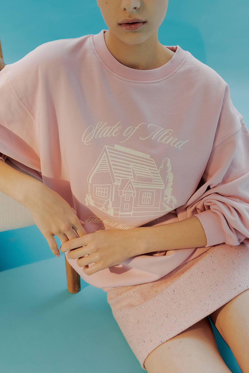 네이비 스테이트 오브 마인드 하우스 스웻셔츠 핑크 | Neib | KREAM
