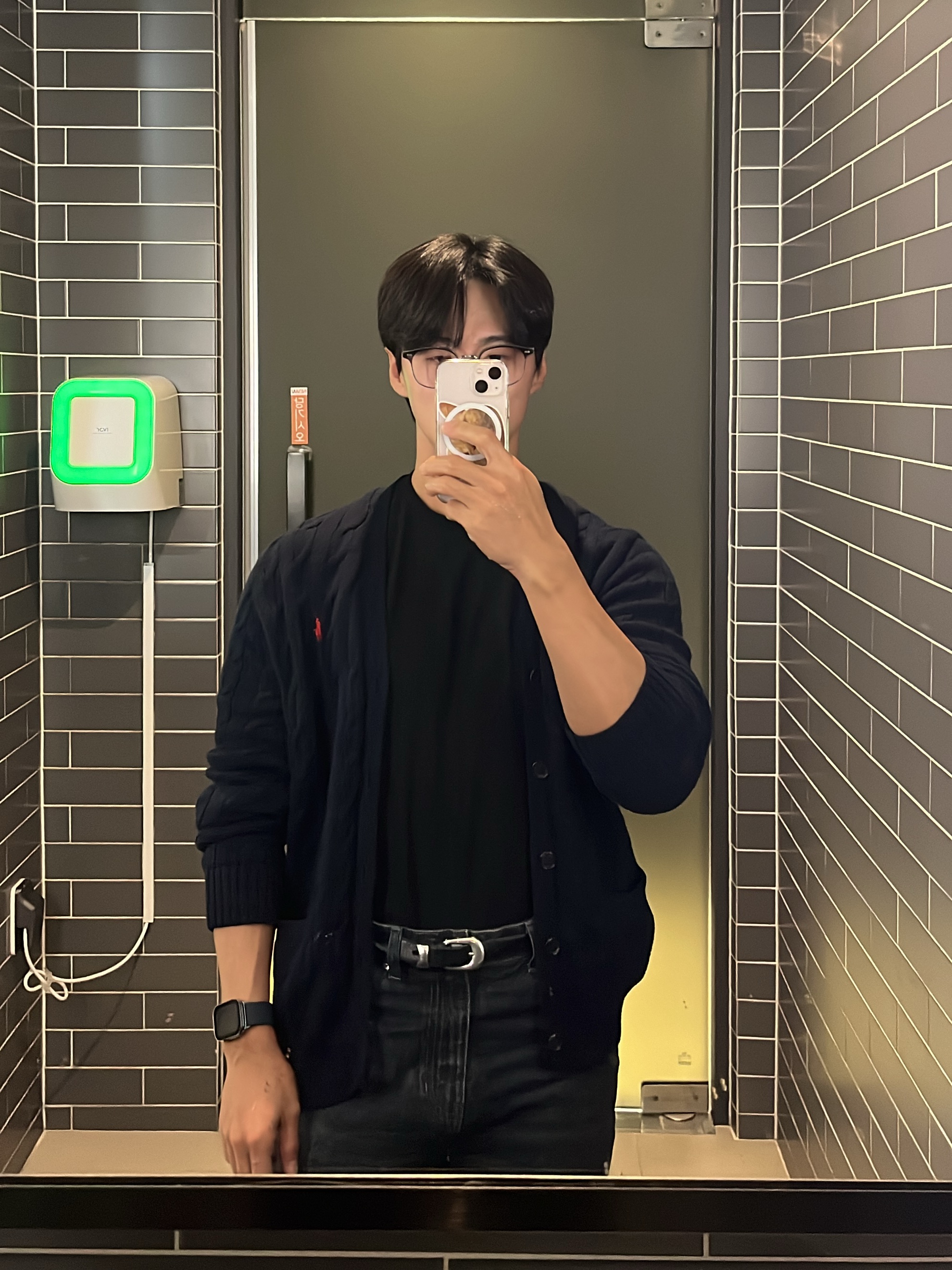 ? (@jhkk__) 님의 게시물 | KREAM