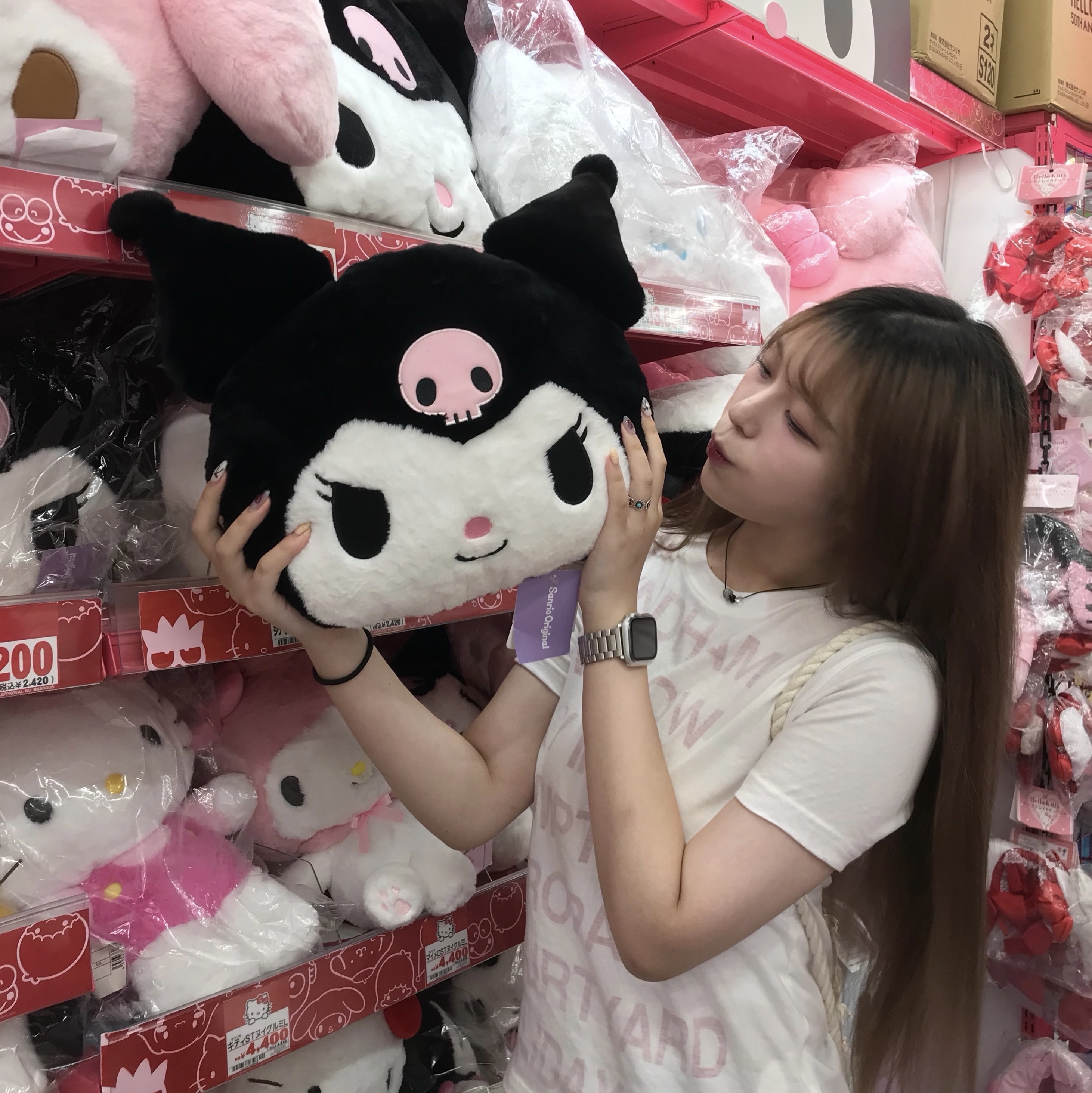 울 (@u.ri_xx) 님의 게시물 | KREAM