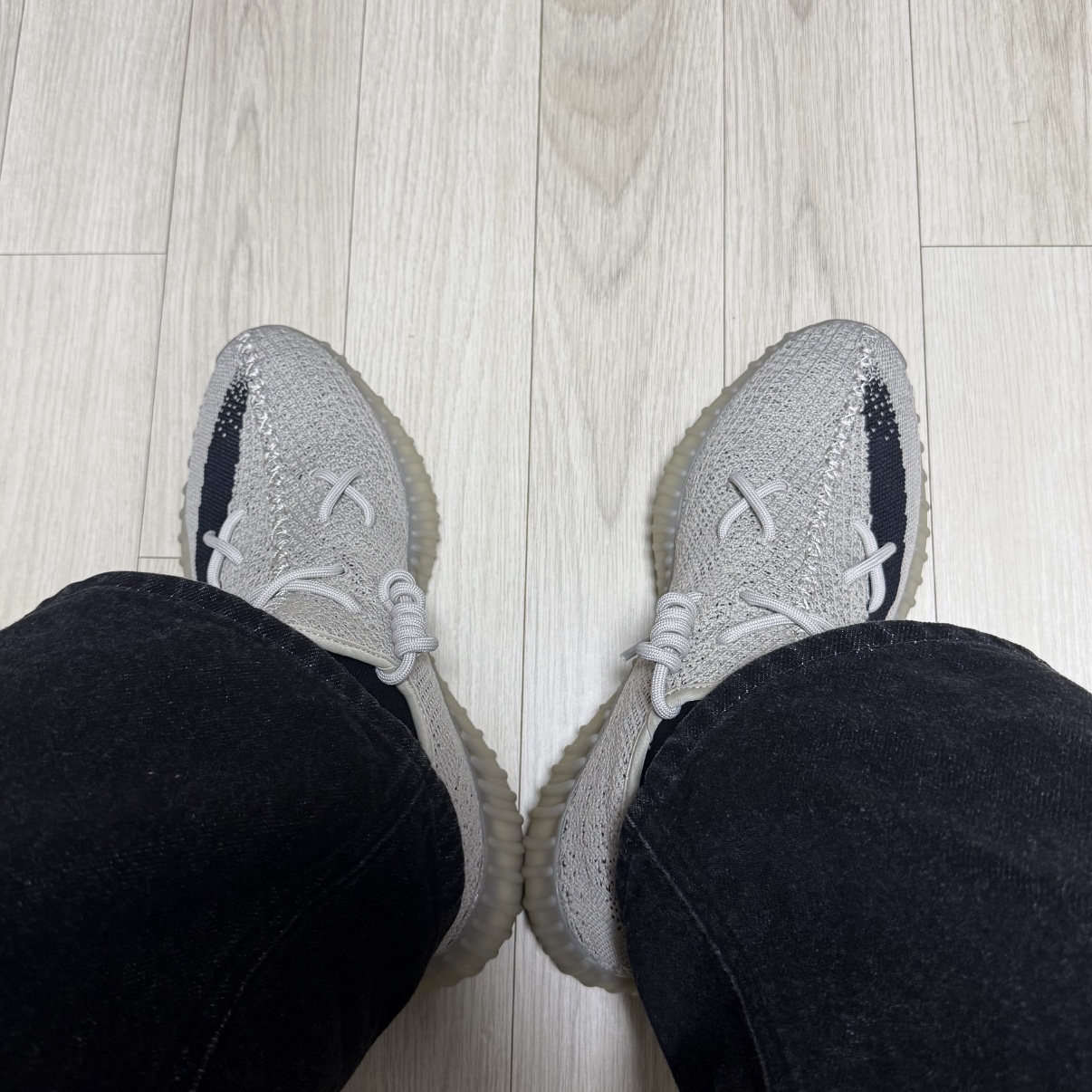 이지부스트 v2 350 | KREAM