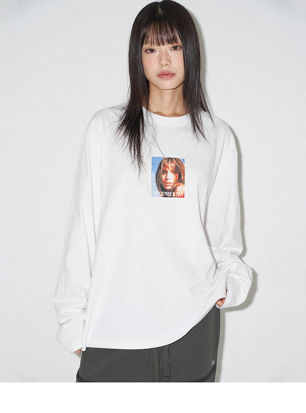 디셈버텐 스퀘어 디티피 롱슬리브 화이트 | December Ten | KREAM